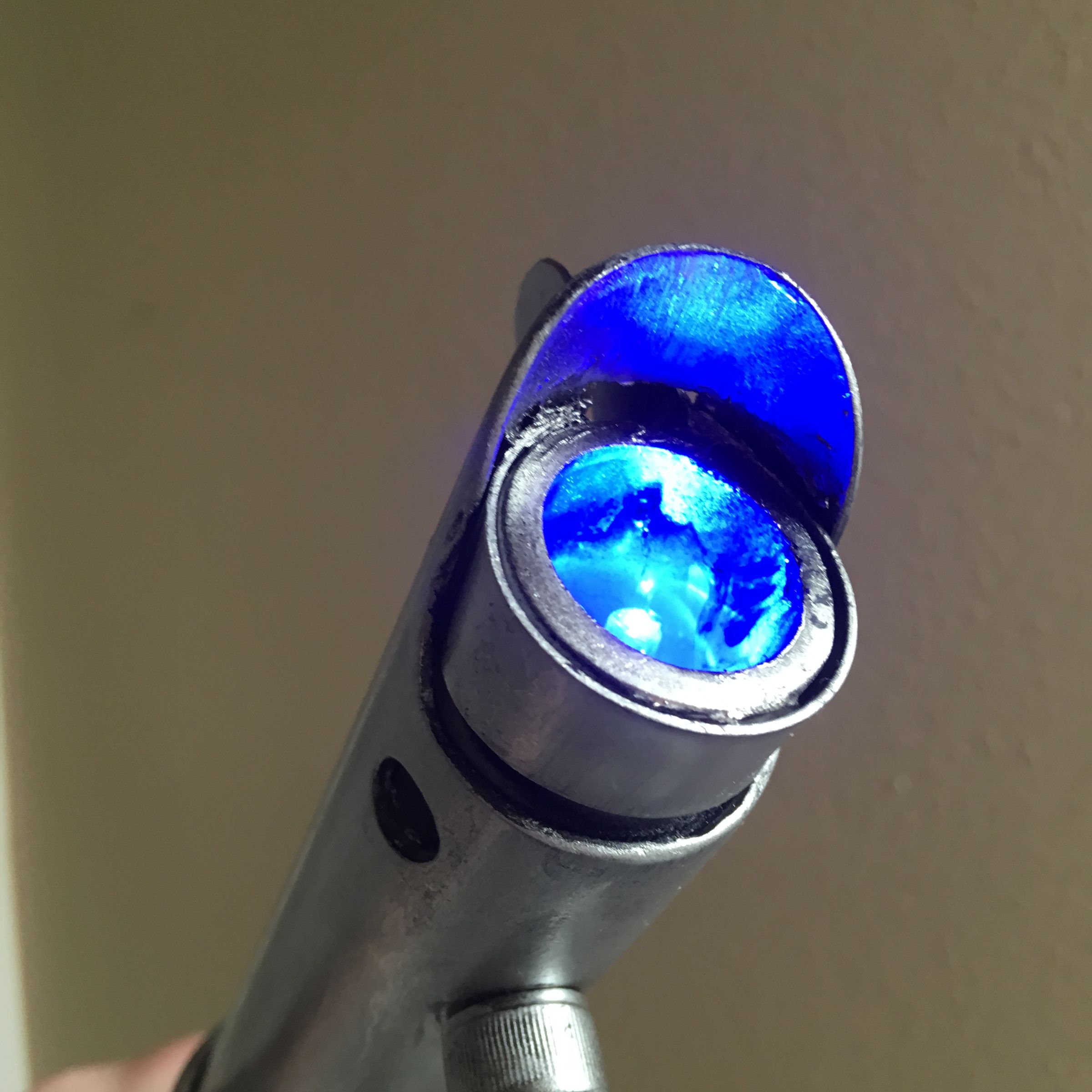 DIY Skywalker Lightsaber Tutorial : 6 Steps - Instructables