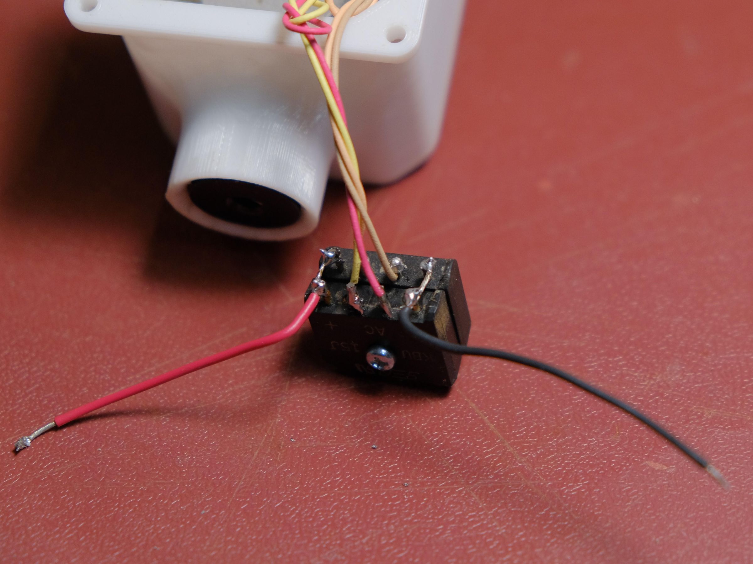 HOW TO MAKE a PORTABLE WIND TURBINE : 8 Steps (with Pictures ...