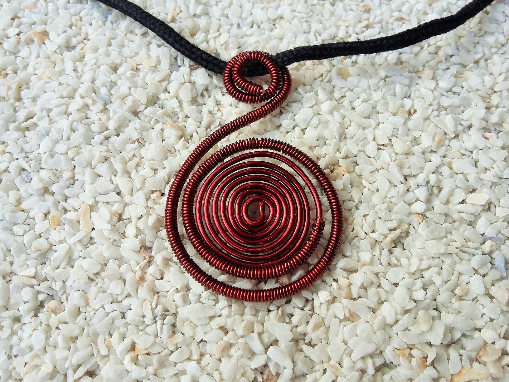 Easy Wire Pendant : 4 Steps (with Pictures) - Instructables