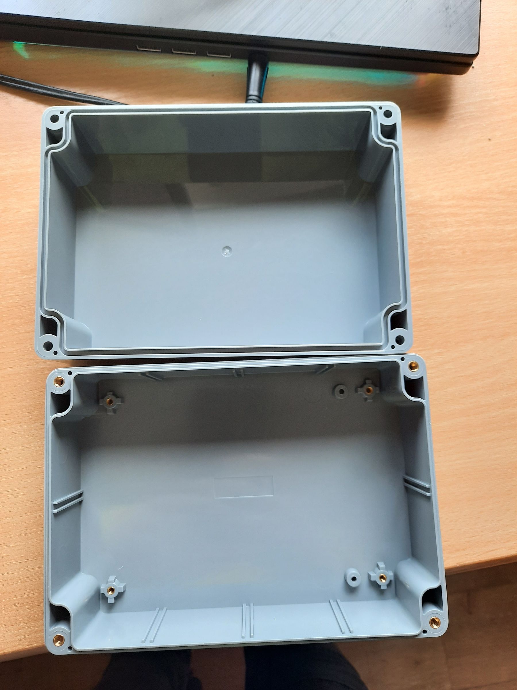 Automatic Card Distributor : 7 Steps - Instructables