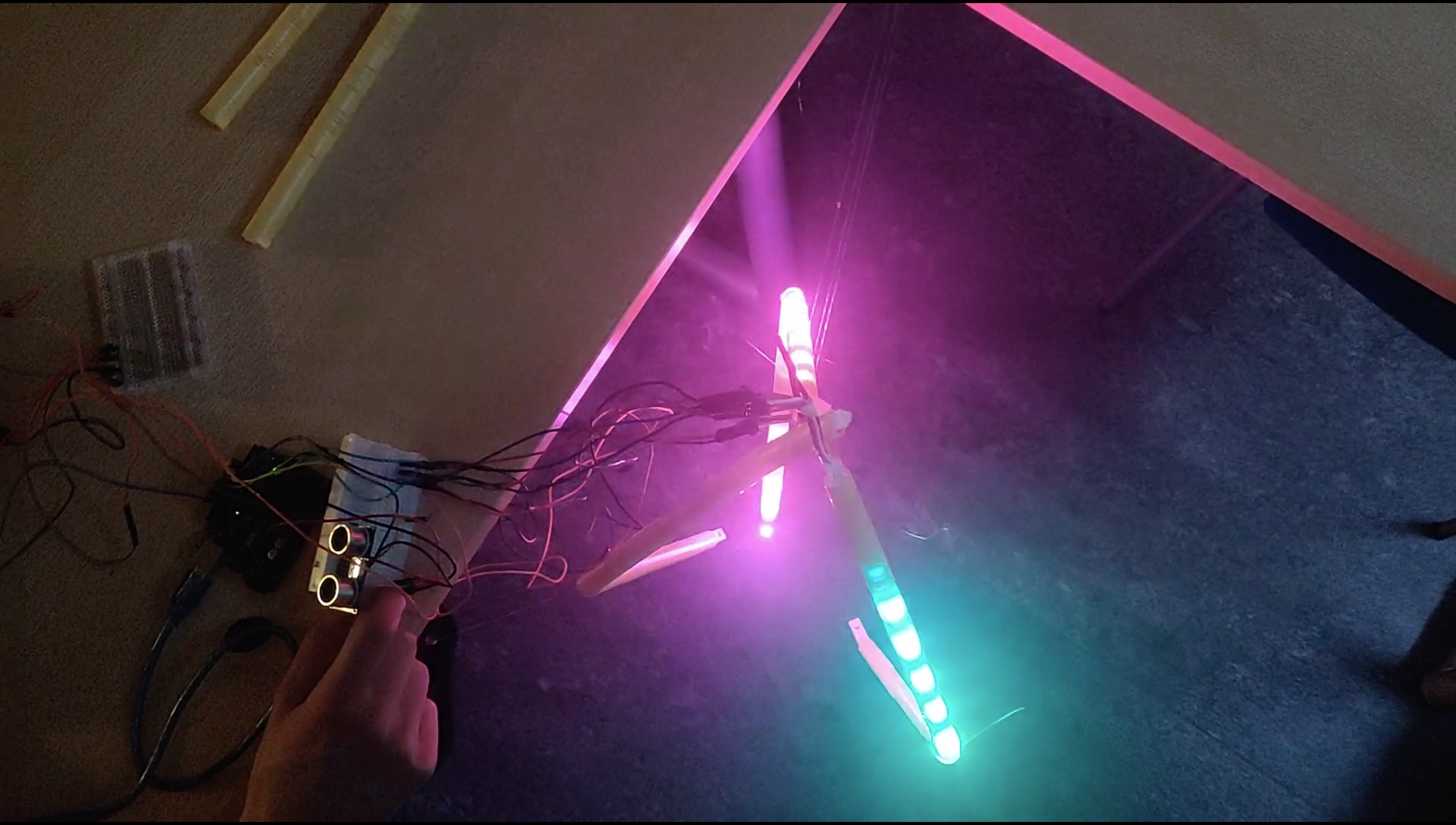 Claw Using LED's and Servo's : 4 Steps - Instructables