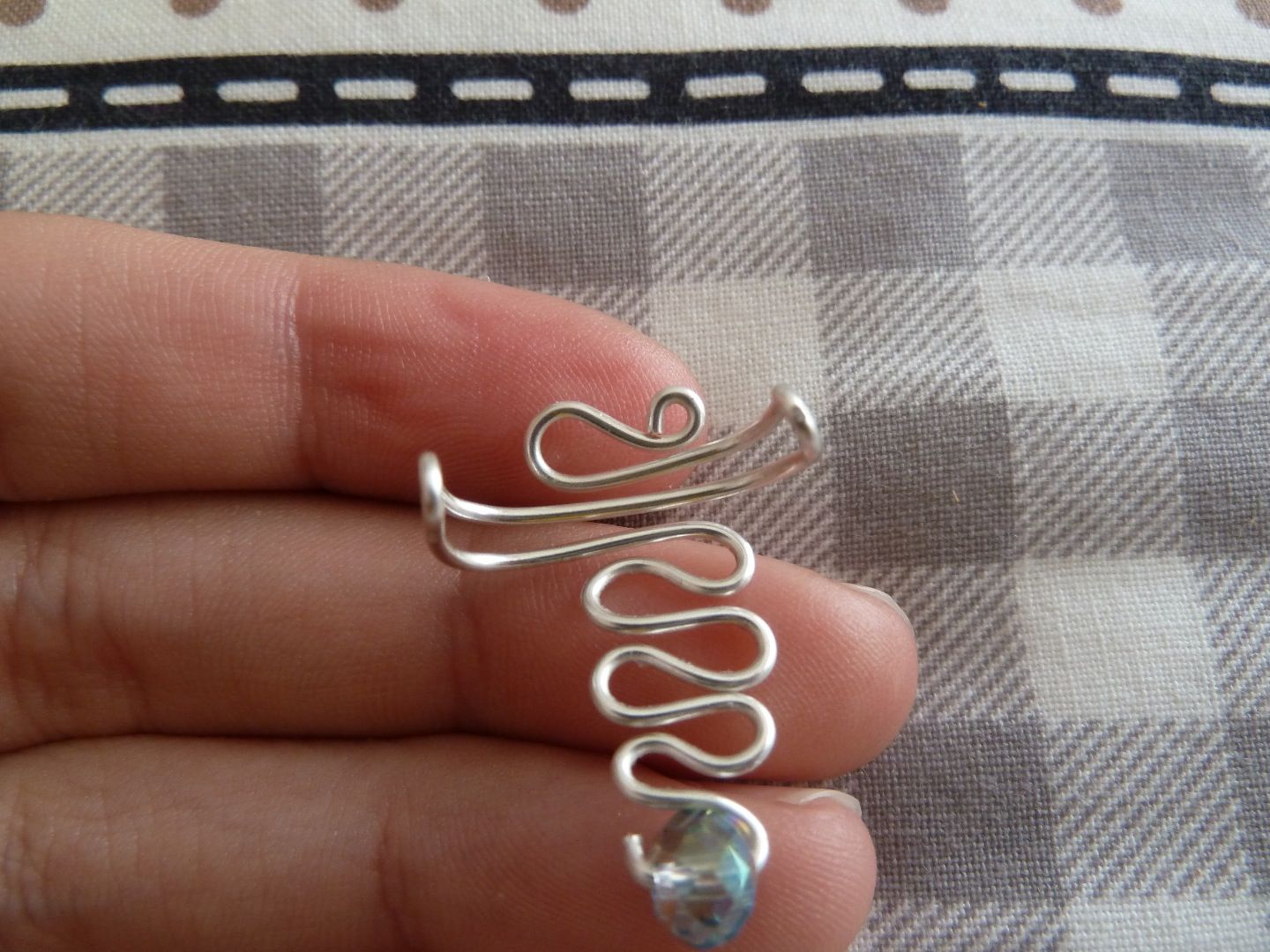 Swirled Wire Ear Cuff : 9 Steps (with Pictures) - Instructables