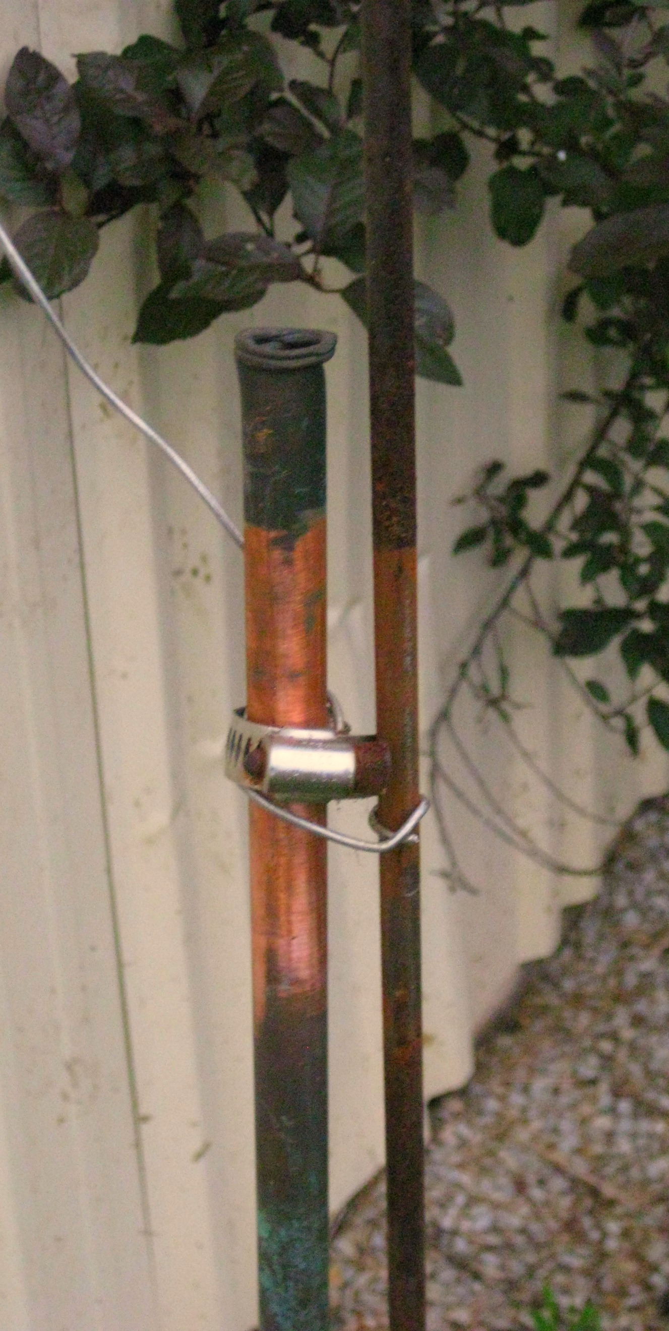 How to Install an Electric Fence : 7 Steps (with Pictures) - Instructables