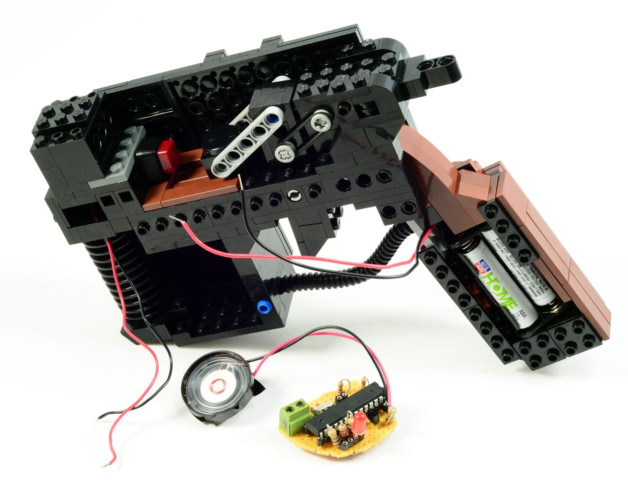 Electronic LEGO DL-44 Blaster (Light & Sound) : 11 Steps (with Pictures ...