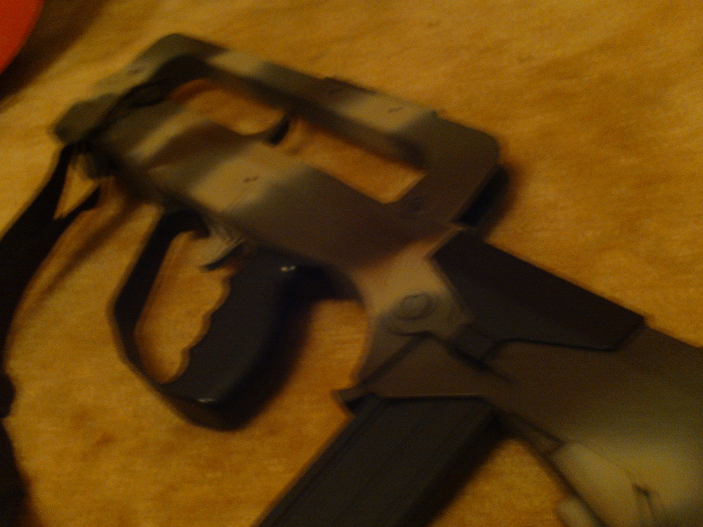 FAMAS Airsoft Paint Job - Instructables