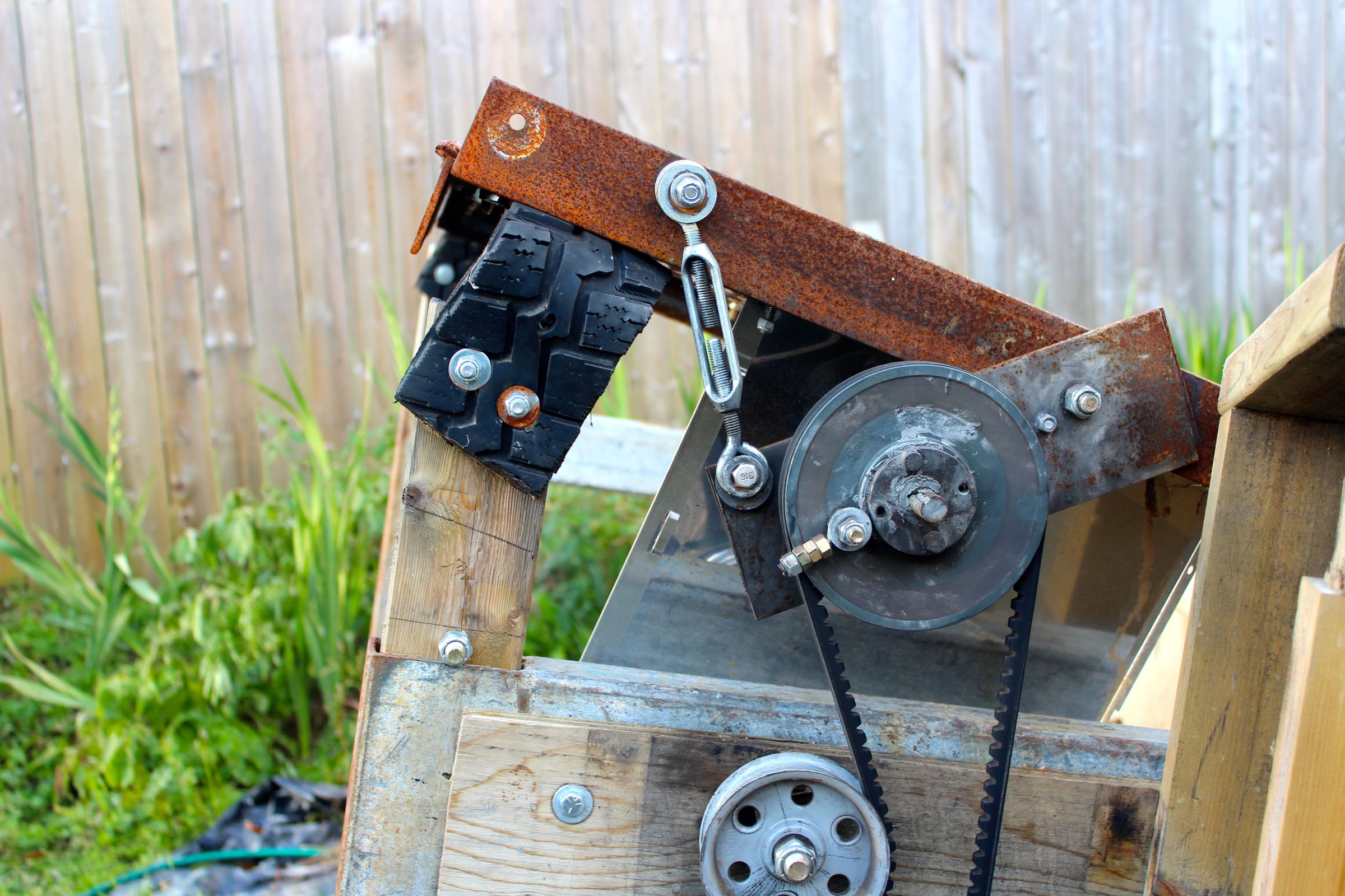 Homemade Soil Screener/sifter : 11 Steps (with Pictures) - Instructables