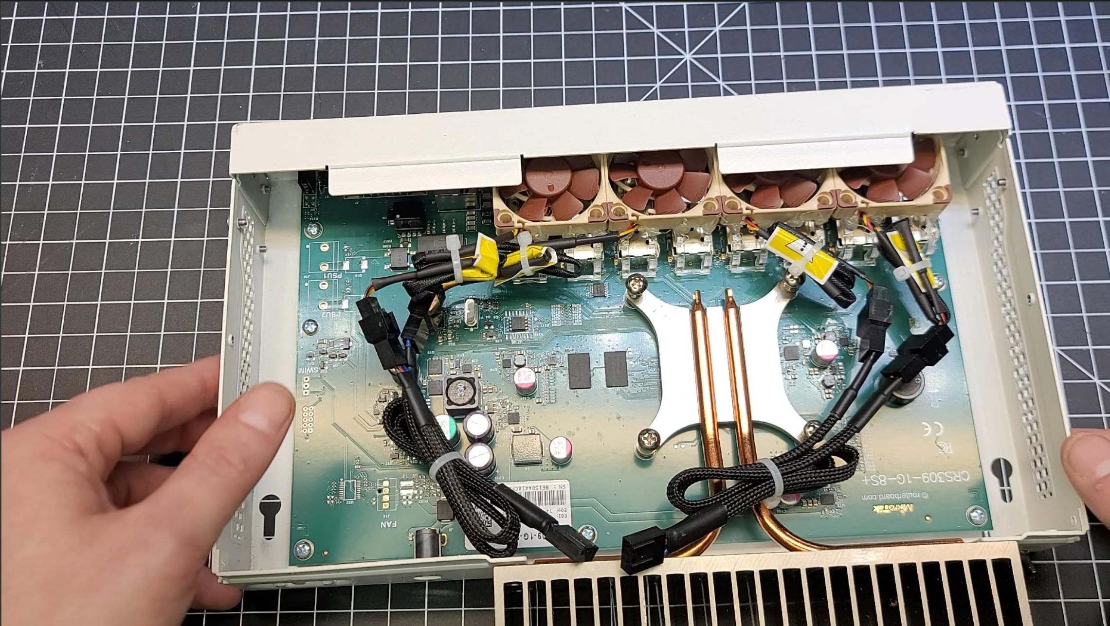 MikroTik CRS309 Switch Noctua Fan Install Mod : 9 Steps - Instructables
