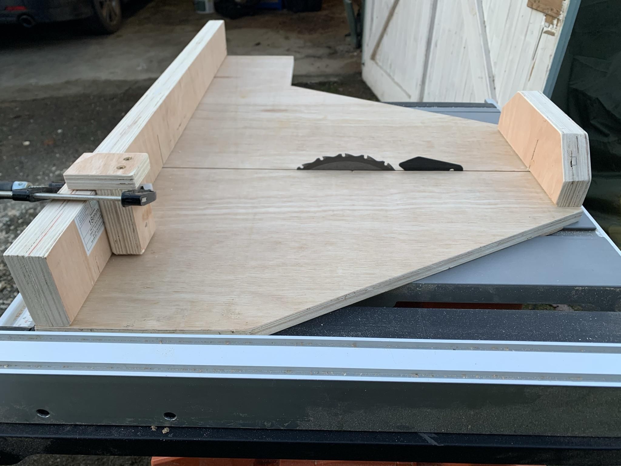 Amazing Crosscut Sled for Your Tablesaw : 7 Steps (with Pictures ...