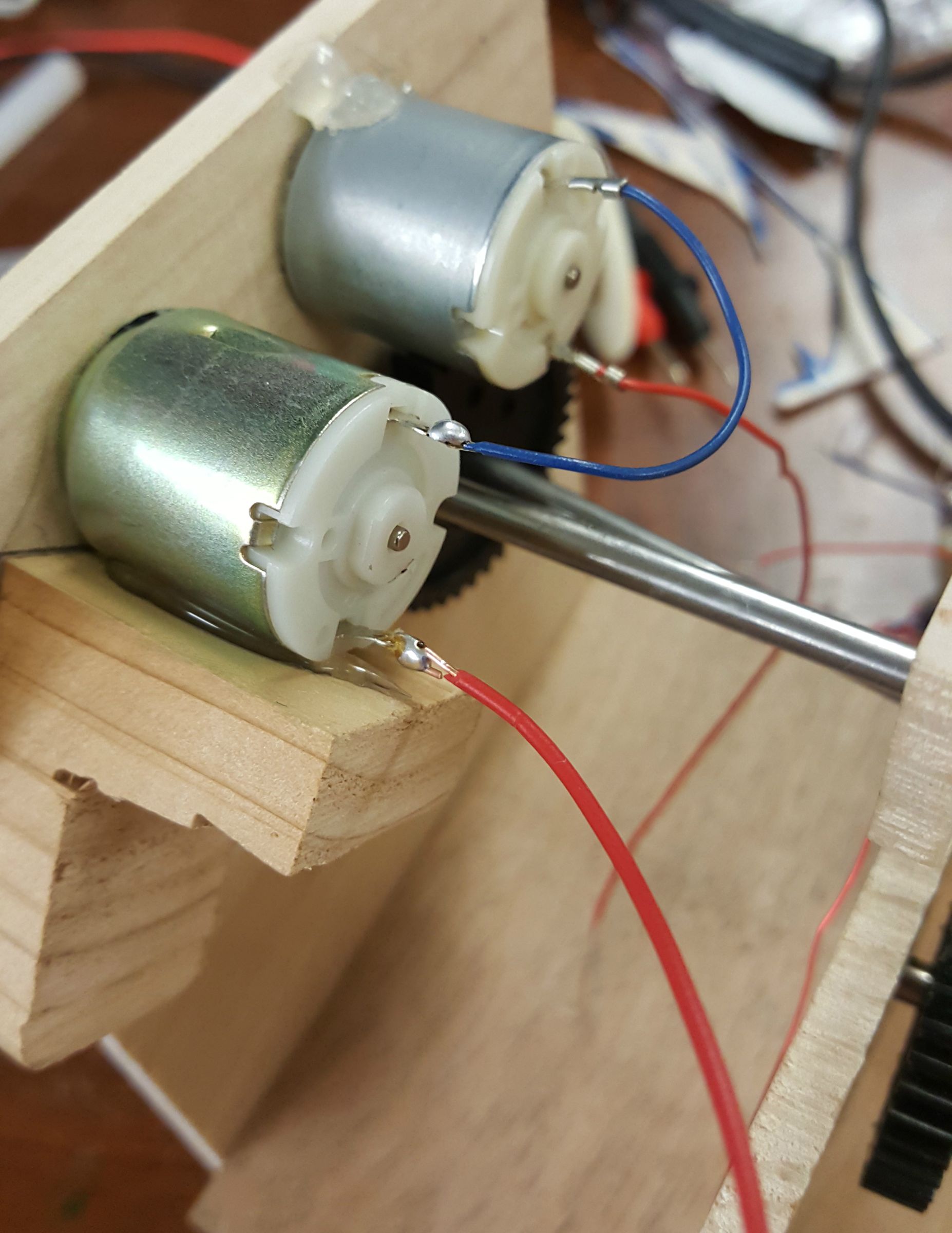 Hand Crank Generator : 14 Steps (with Pictures) - Instructables