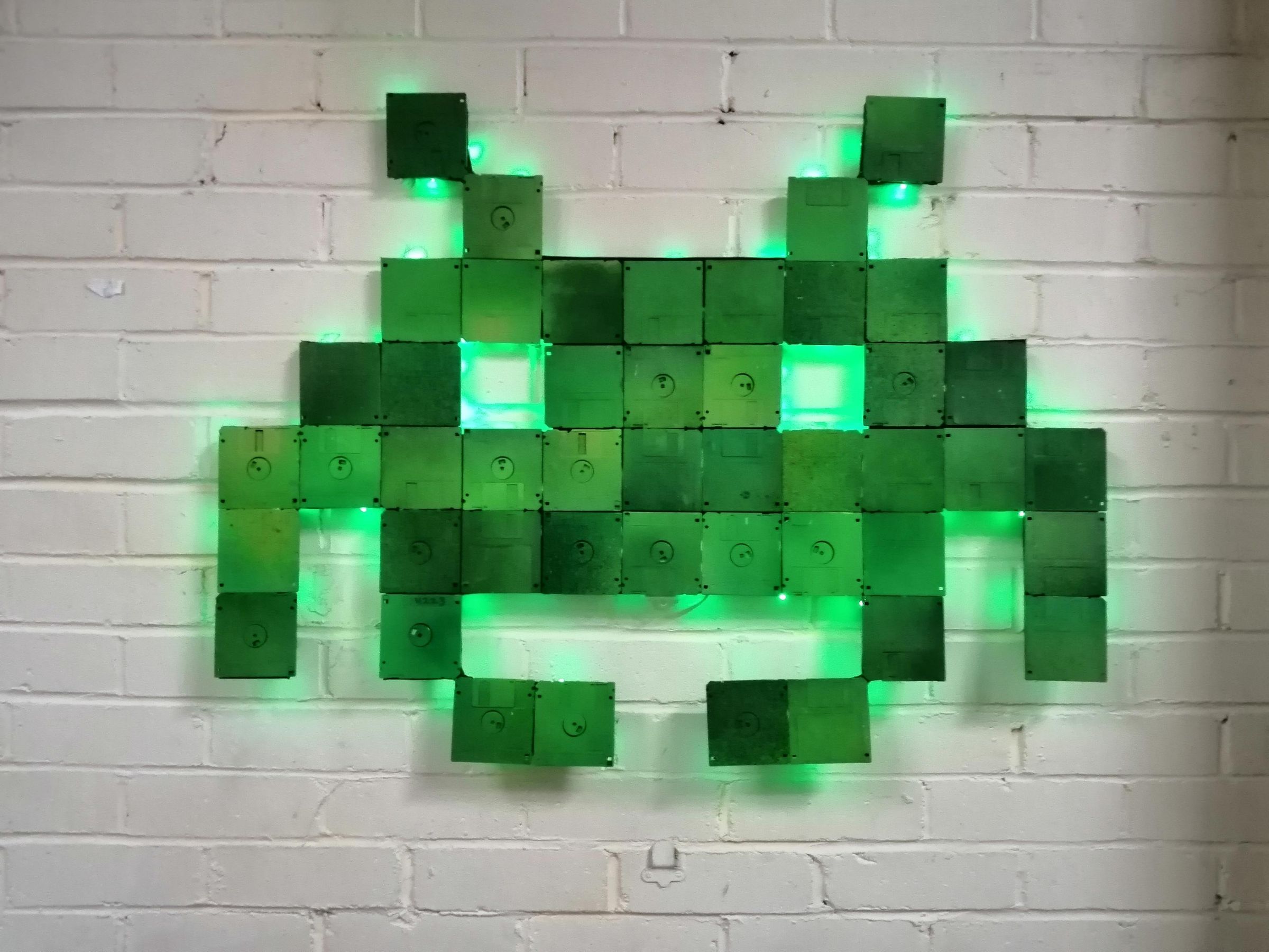 Floppy Disc Space Invader Wall Deco : 5 Steps (with Pictures ...