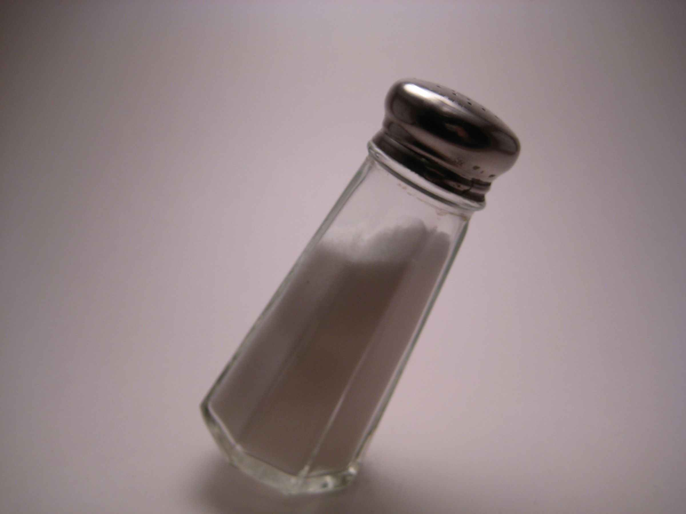 How to Balance a Salt Shaker : 3 Steps (with Pictures) - Instructables