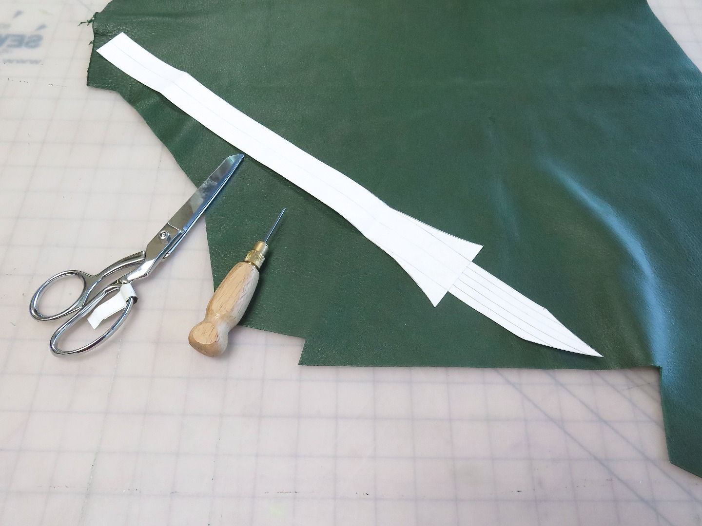 No-Sew Leather Bra : 13 Steps (with Pictures) - Instructables