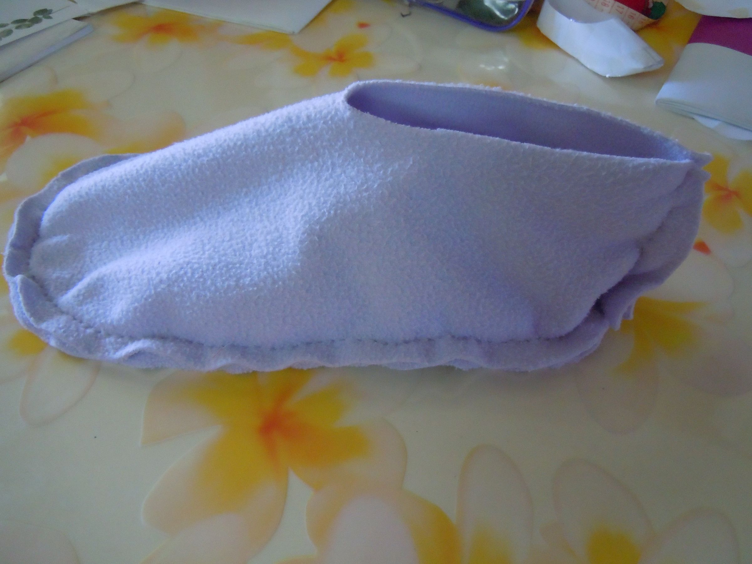 Reversible Soft Slipper Shoes : 7 Steps (with Pictures) - Instructables