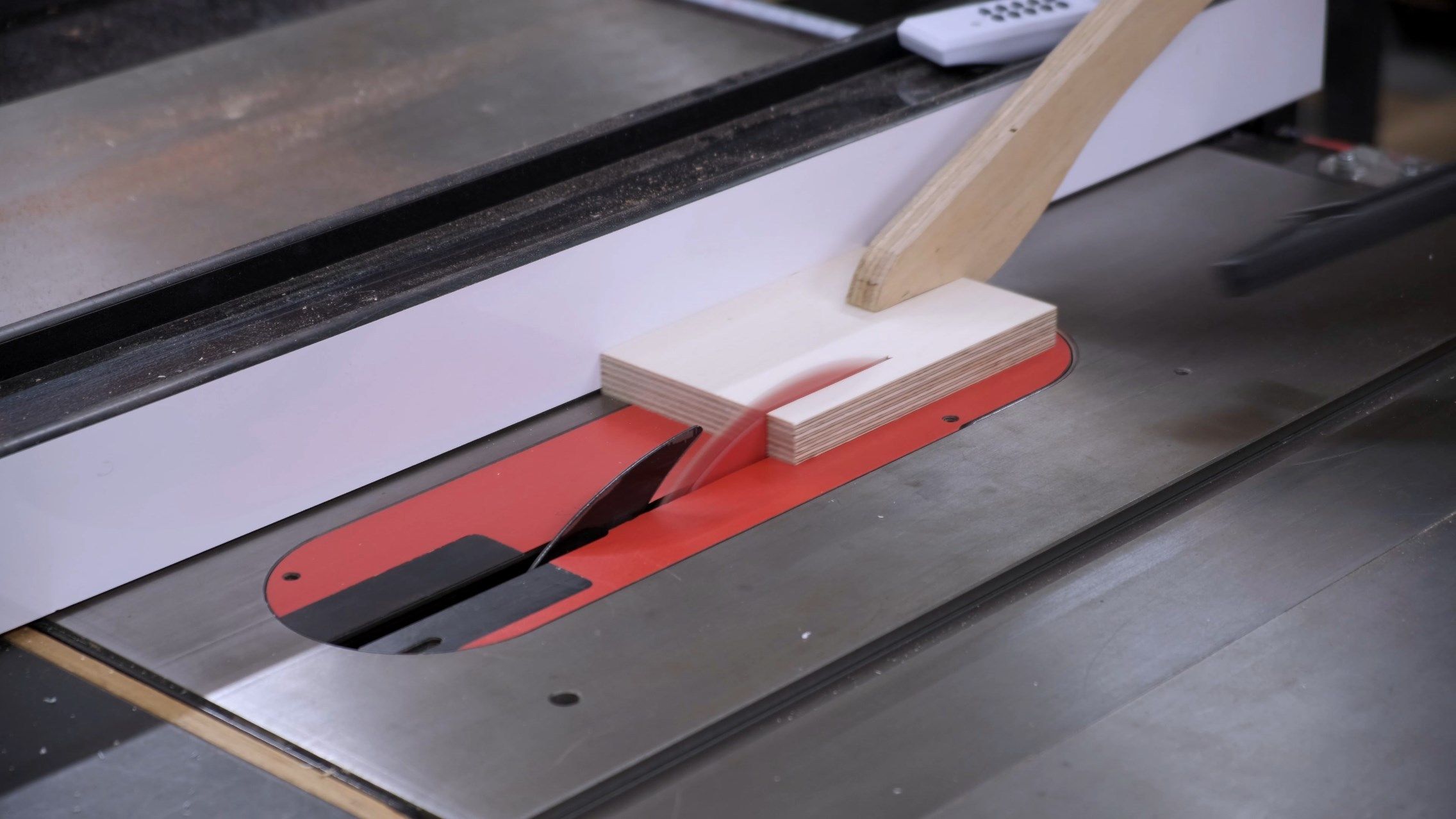 Router Sub-base (and Edge Guide) : 11 Steps (with Pictures) - Instructables