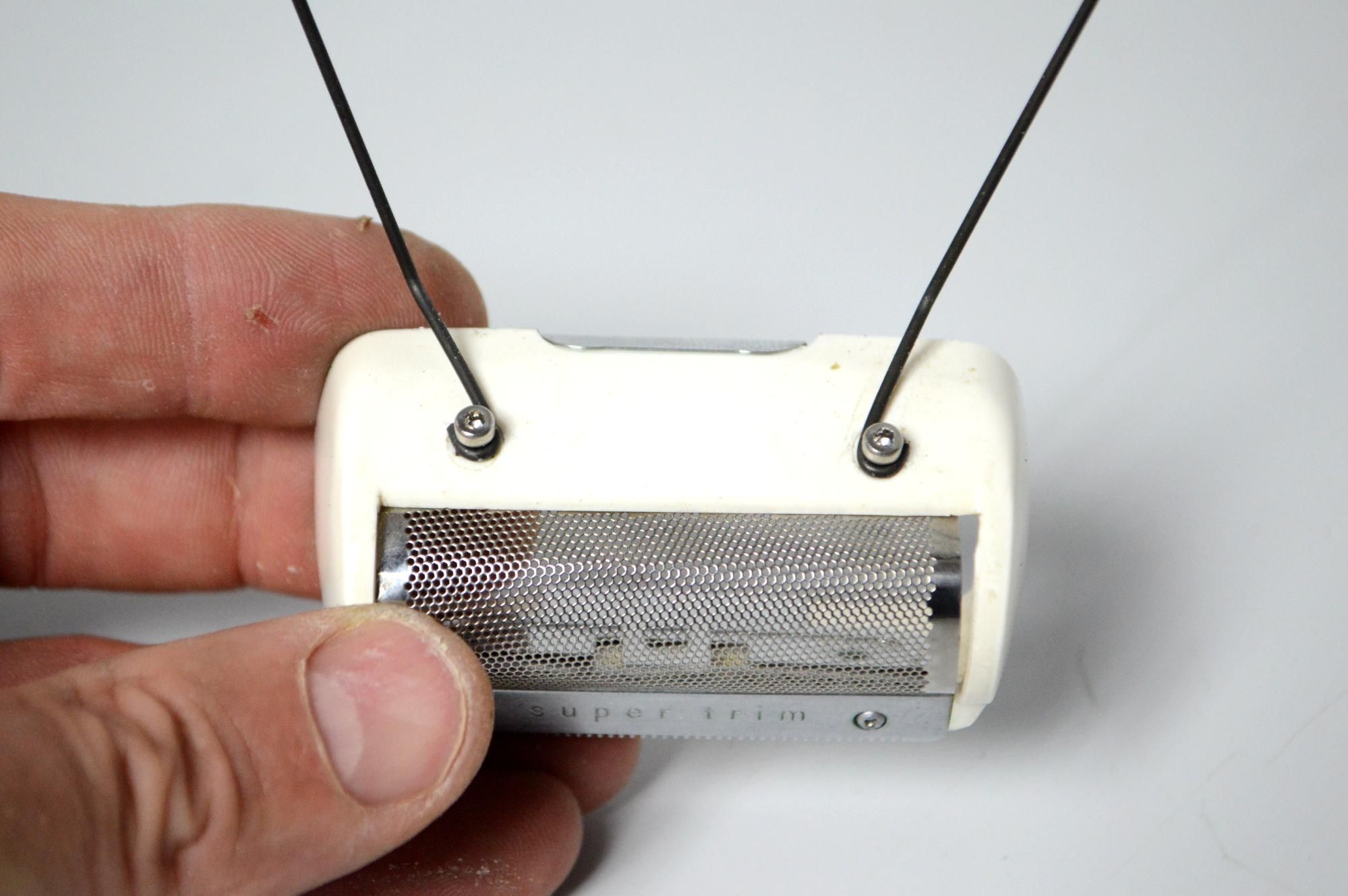 Make a Junkbot From an Old Shaver & Umbrella : 11 Steps (with Pictures) - Instructables