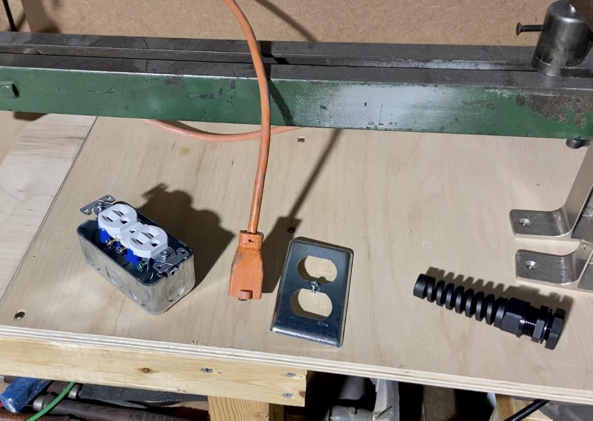 Upgrade a Broken Extension Cord : 5 Steps - Instructables