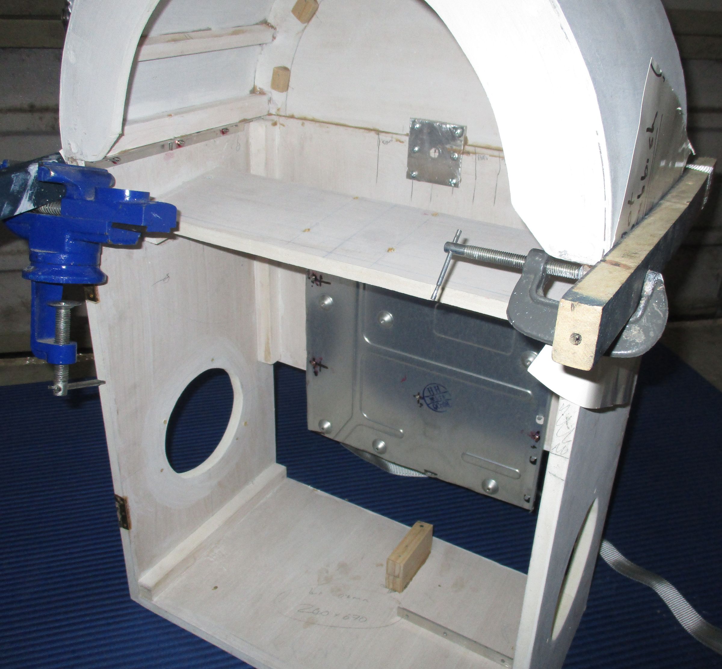 'Time Machine' Mini Jukebox : 8 Steps (with Pictures) - Instructables