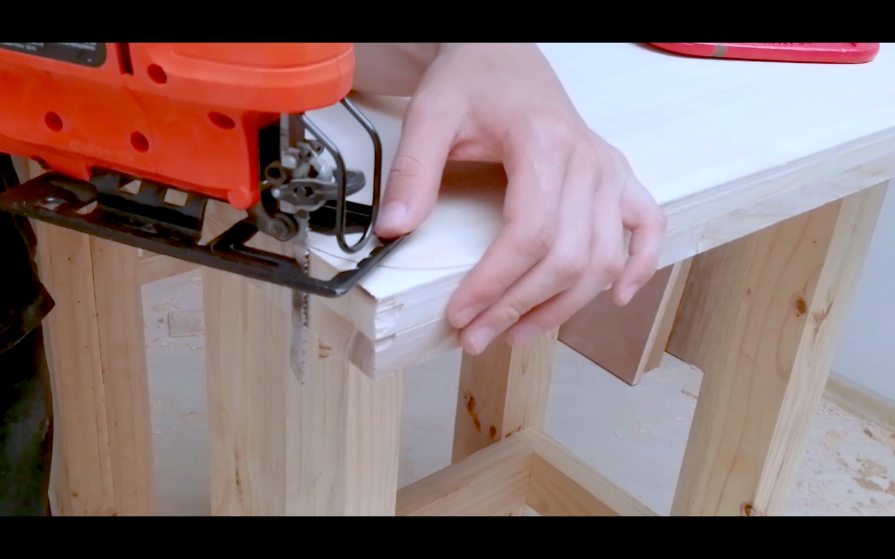 My First Ever Router Table! : 8 Steps (with Pictures) - Instructables