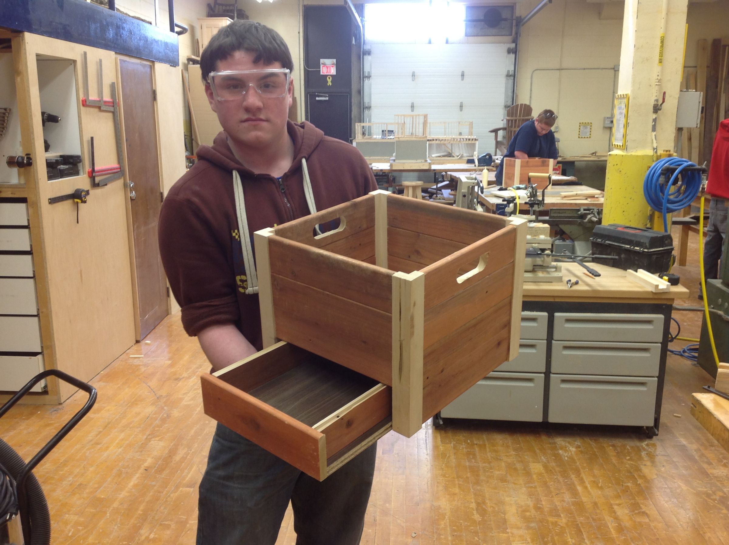 False Bottom Wooden Crate : 6 Steps (with Pictures) - Instructables