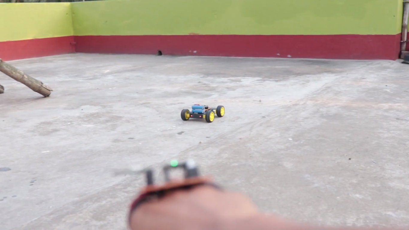How to Make Arduino Gesture Control Robot at Home Using Radio Module ...