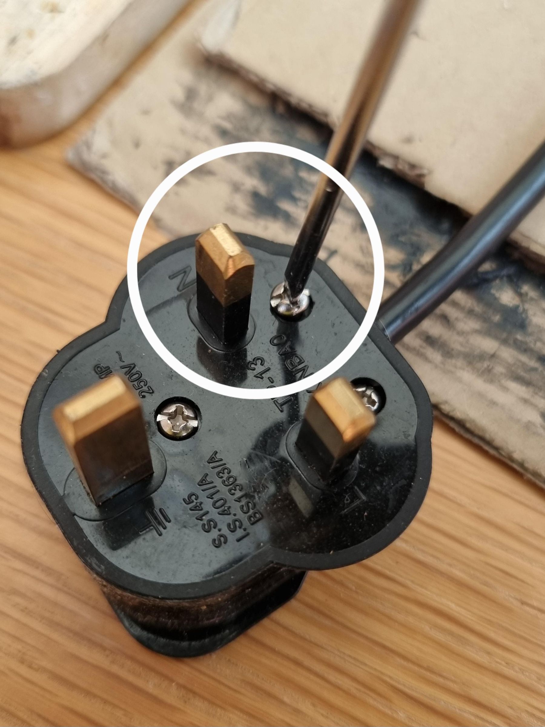 Fix an Old Broken Toaster! : 8 Steps - Instructables