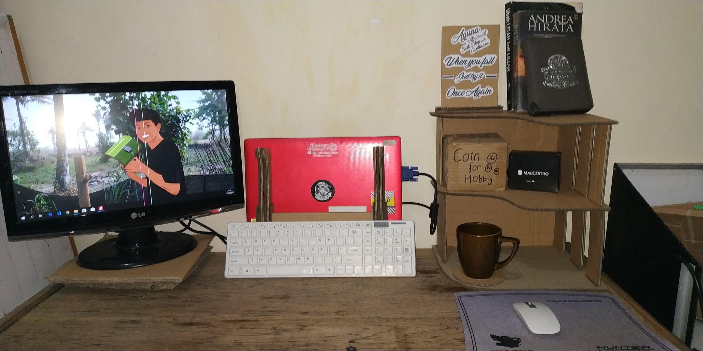 Minimalist Desk Setup With Cardboard : 6 Steps - Instructables