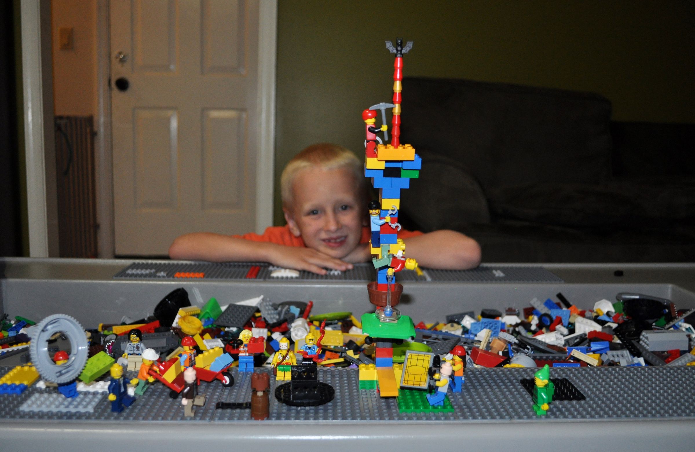 Custom Lego Table : 12 Steps (with Pictures) - Instructables