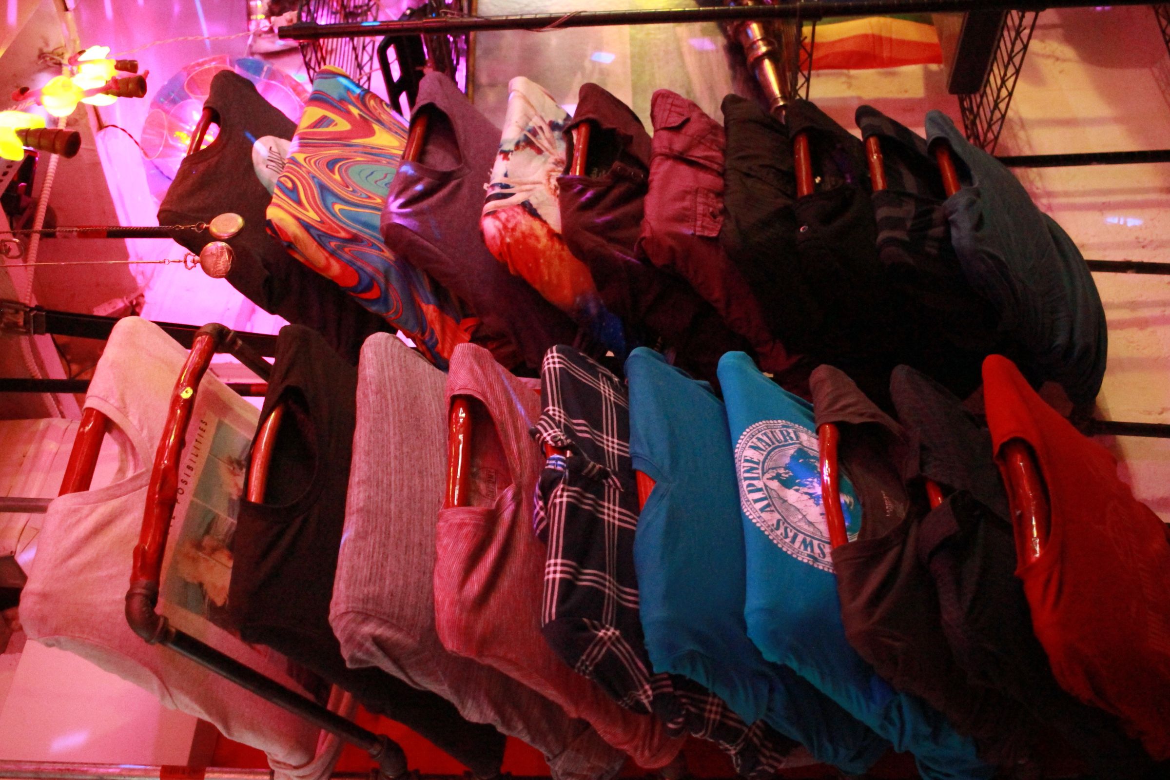 Shirt Rack Alt-Closet : 5 Steps (with Pictures) - Instructables