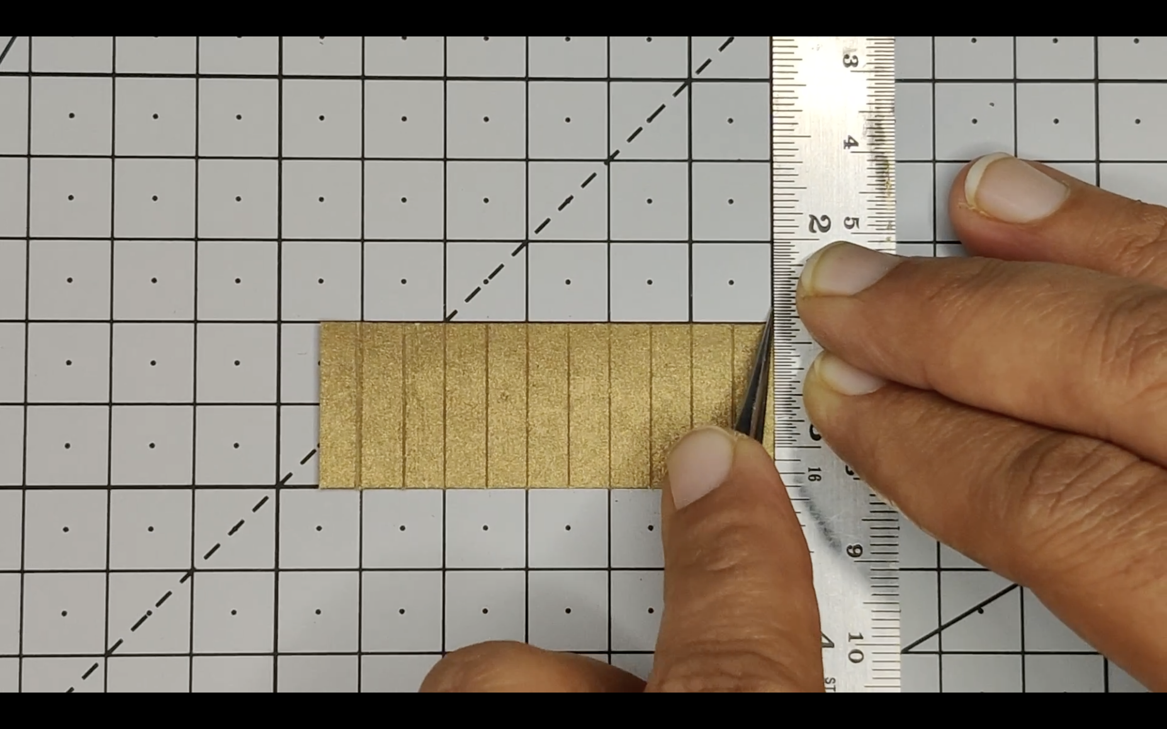 Paper Quilled Ornamental Dangler DIY : 13 Steps (with Pictures ...