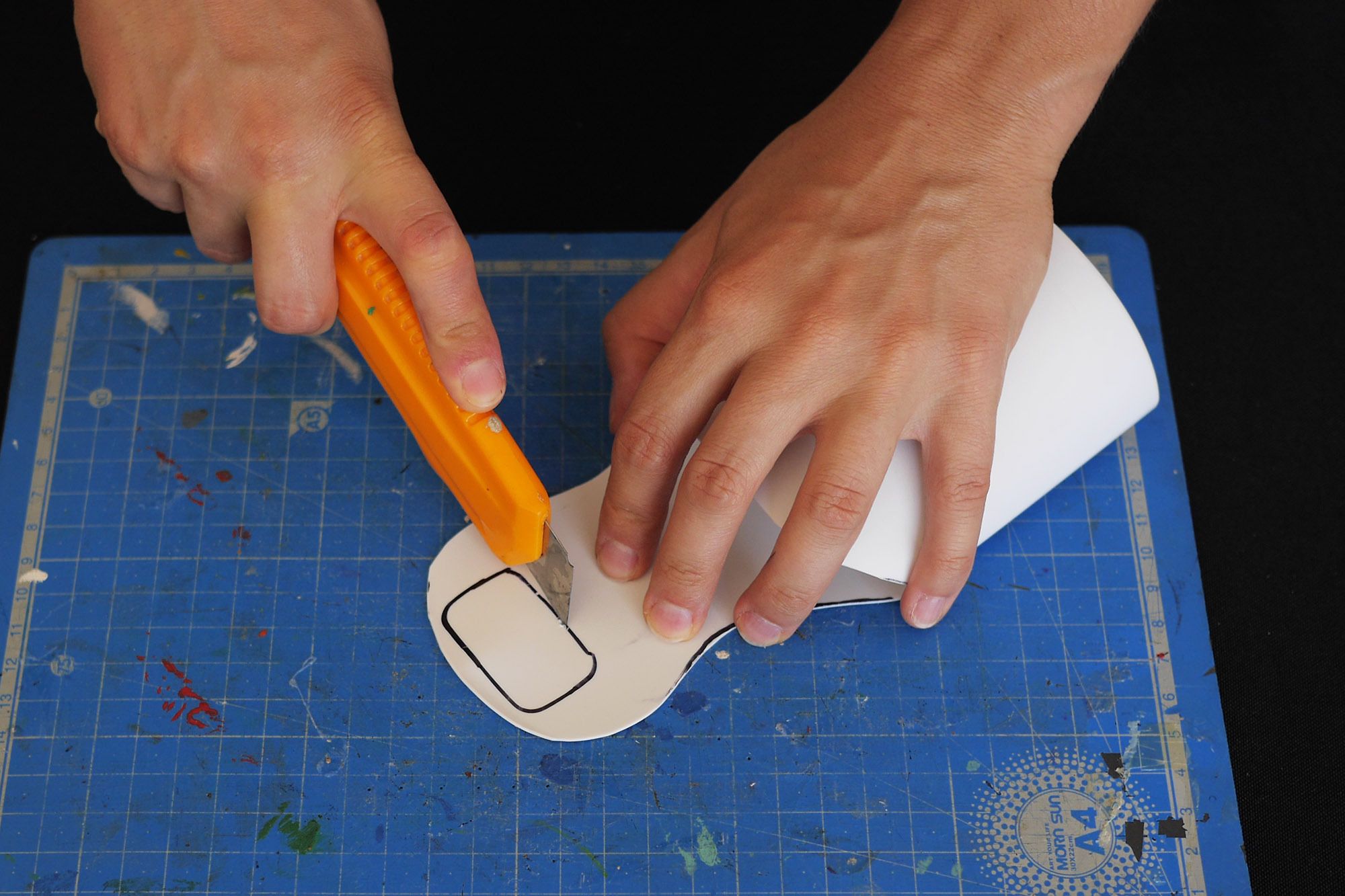 DYI Hanging Phone Case : 8 Steps (with Pictures) - Instructables