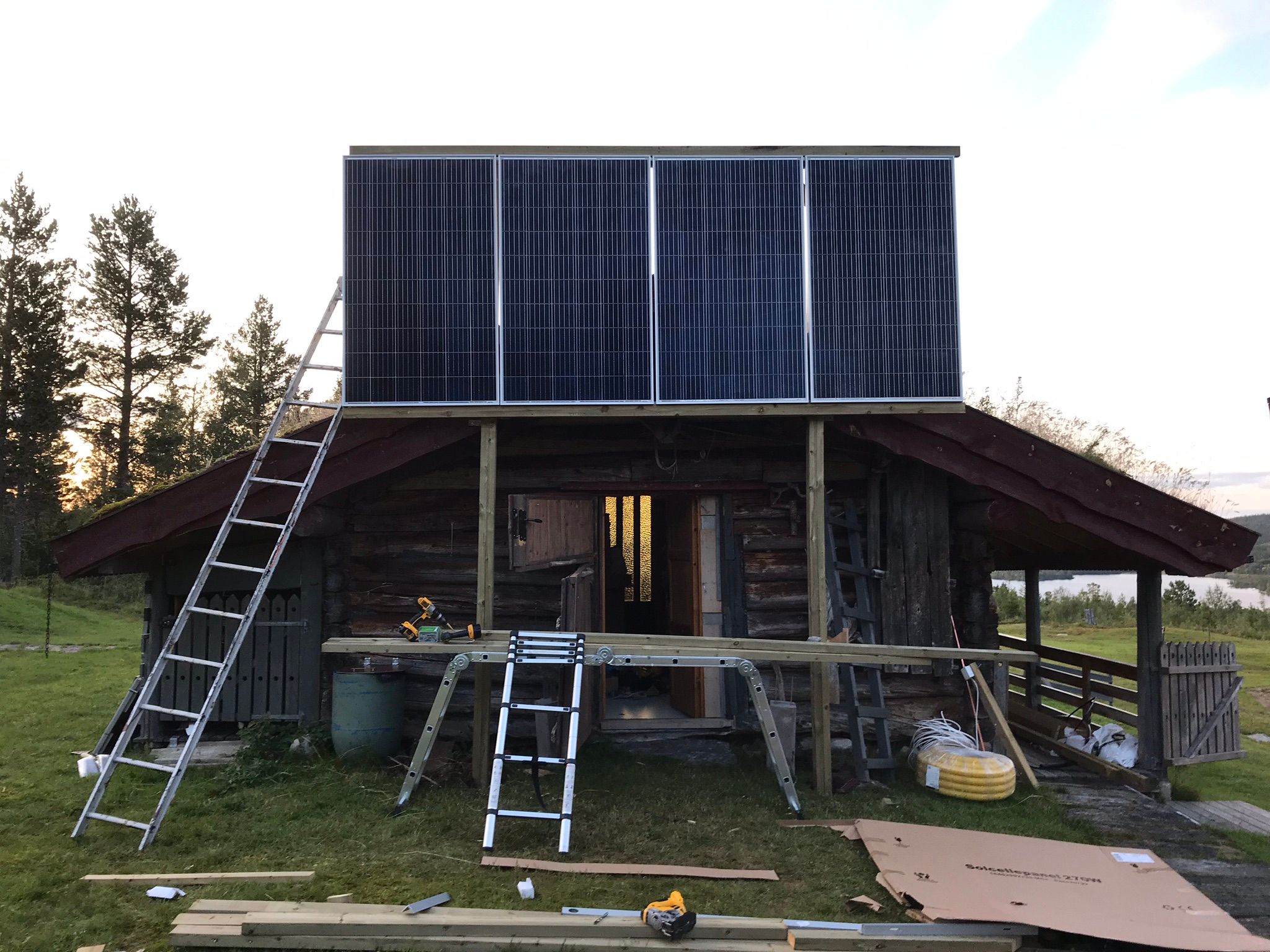 Large Solar Panel Wall Mount With Tilt : 4 Steps - Instructables