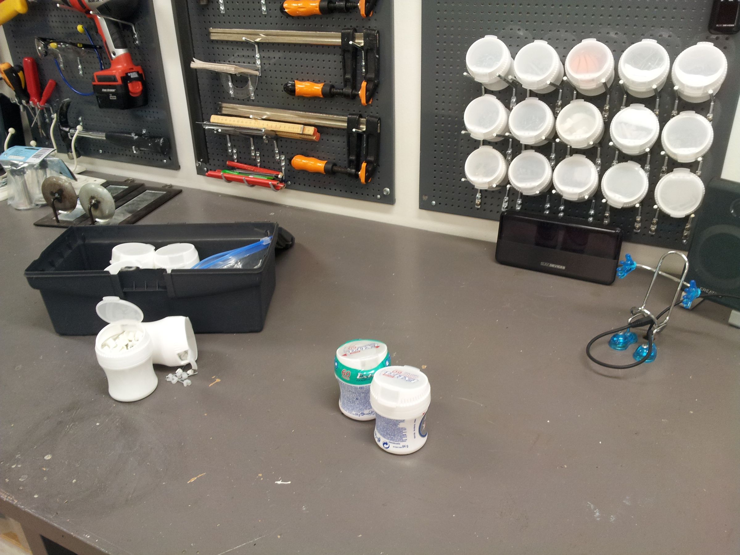 Chewing Gum Container to Bits an Pieces Organizer - Instructables