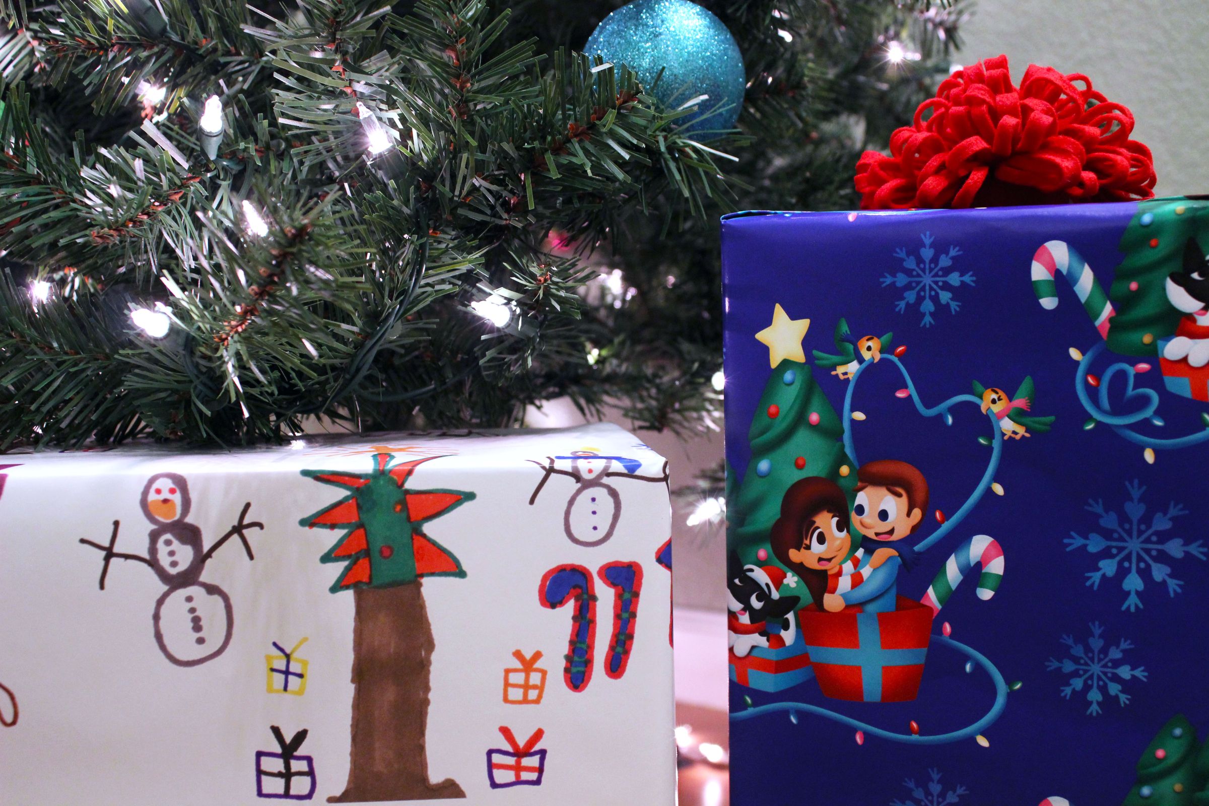 Creating Custom Gift Wrap : 4 Steps (with Pictures) - Instructables
