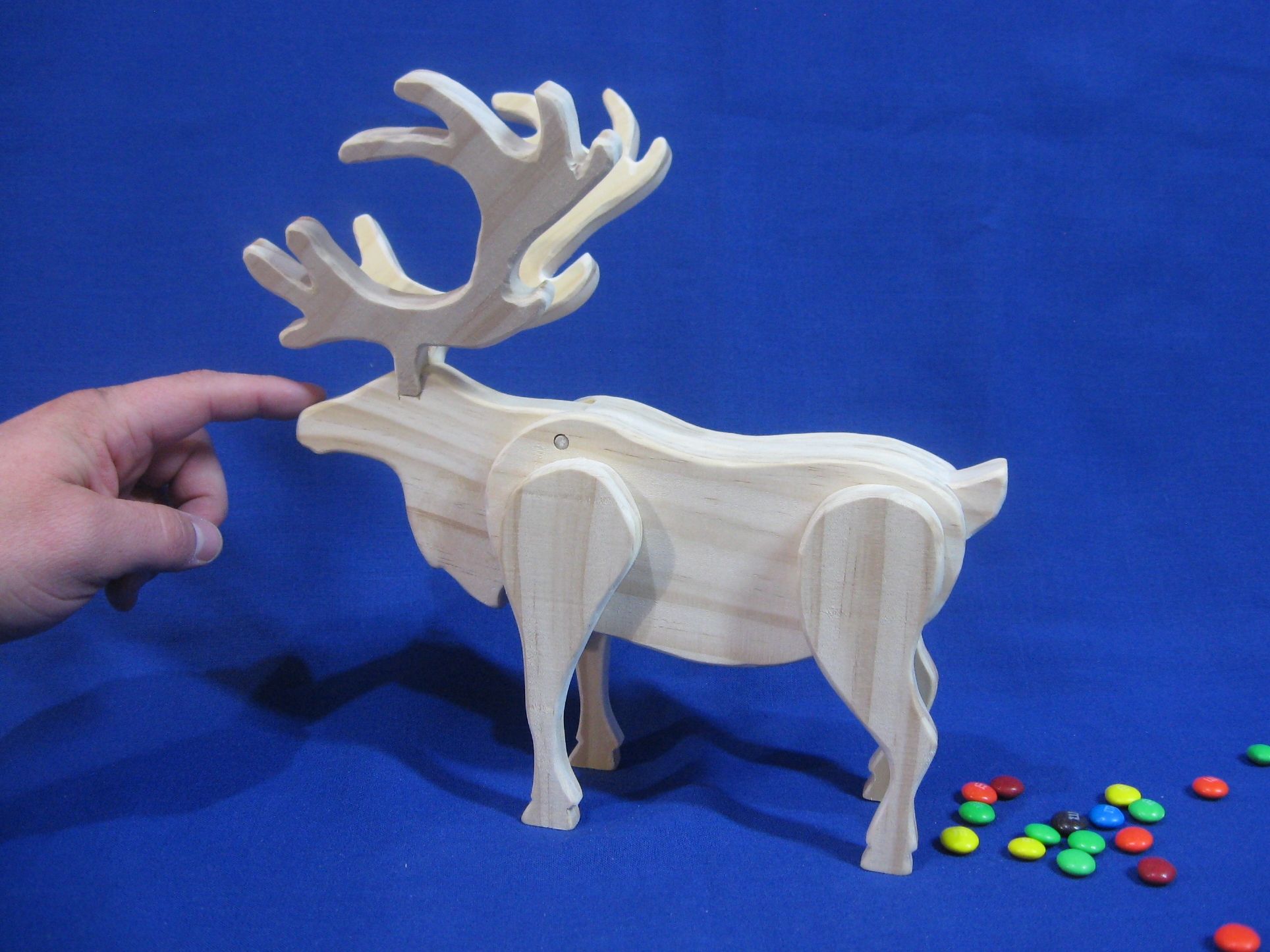Pooping Reindeer Candy Dispenser : 5 Steps (with Pictures) - Instructables