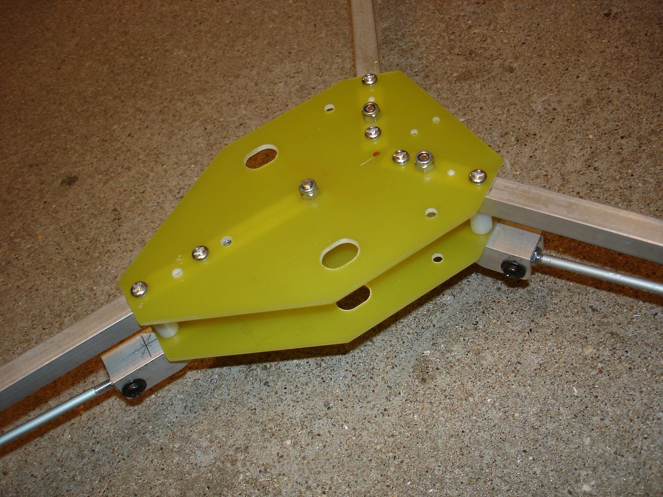 Tricopter Frame Build : 7 Steps - Instructables