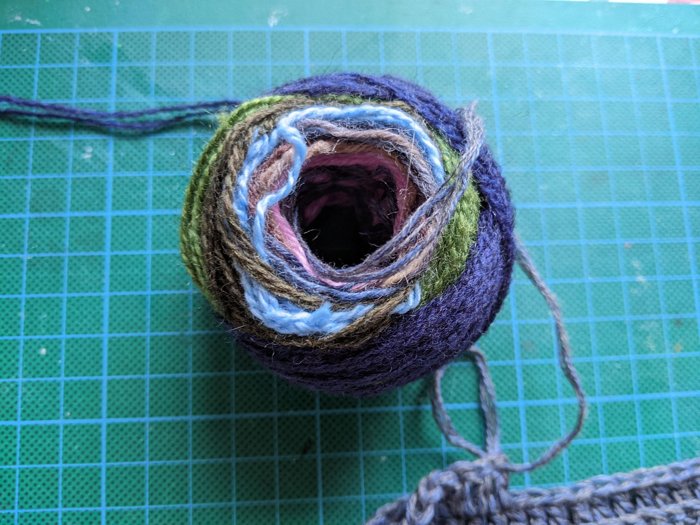 Yarn Scrap Crochet Hat : 8 Steps (with Pictures) - Instructables