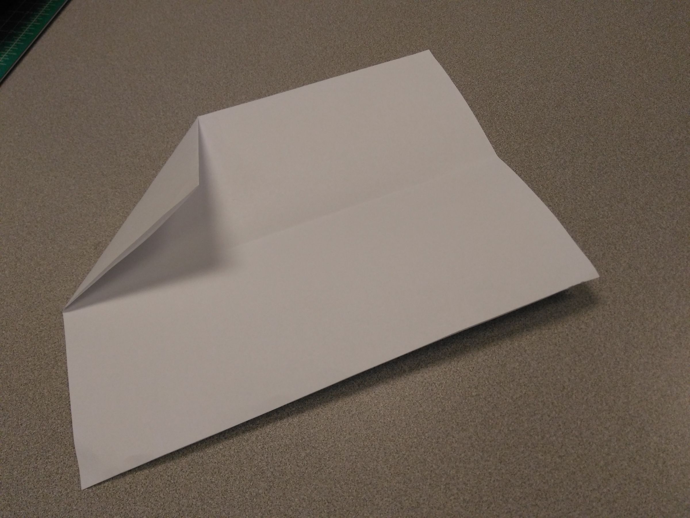 Paper Airplane Barrel Roll : 8 Steps - Instructables
