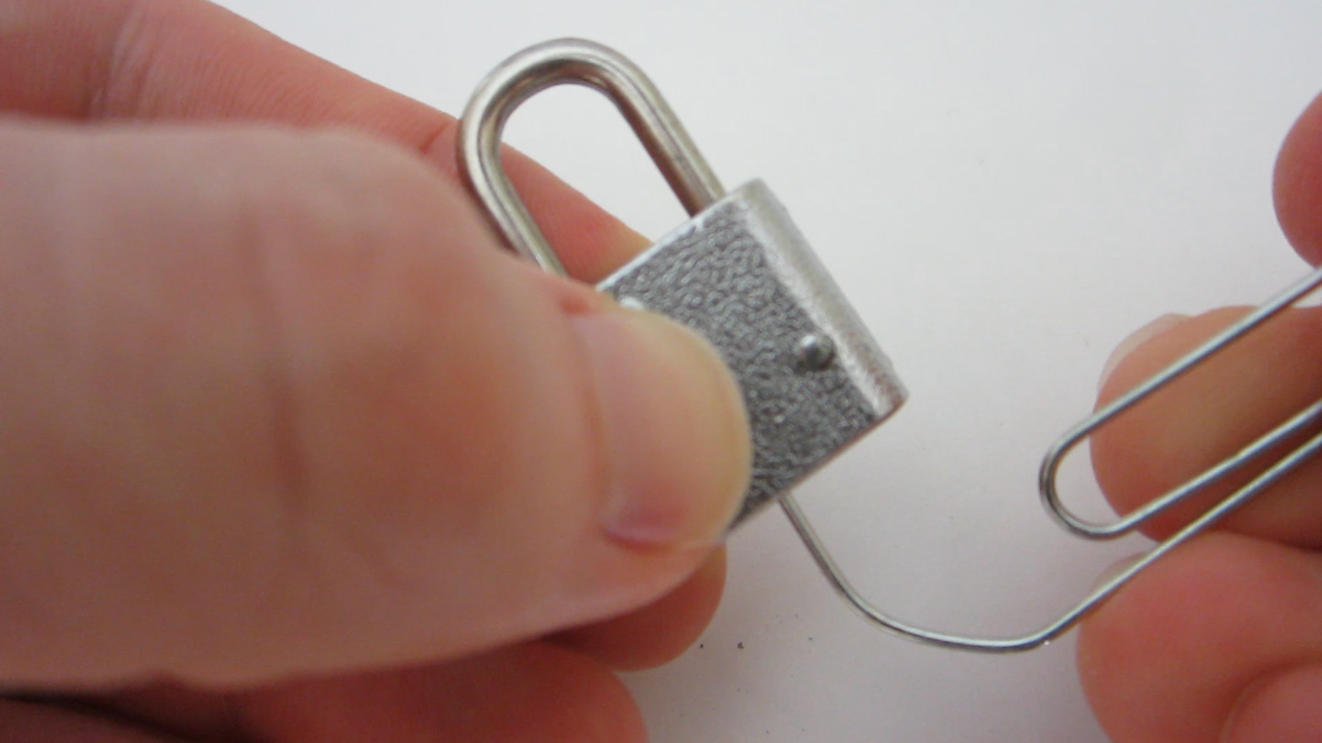 How to Pick Simple Locks/Latches With a Paper Clip : 6 Steps (with ...