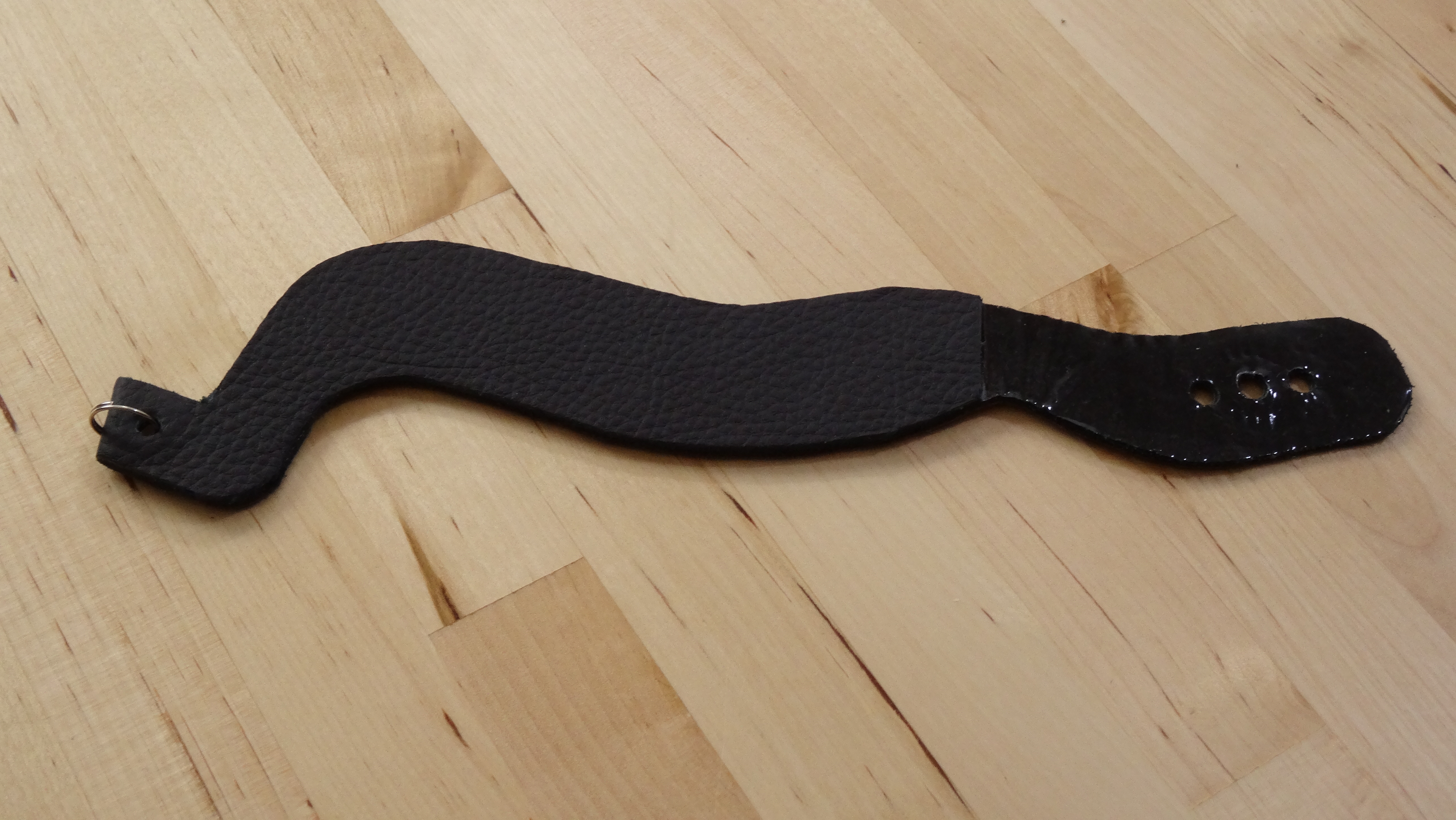 DIY Hand Strap for My New Camera : 6 Steps - Instructables
