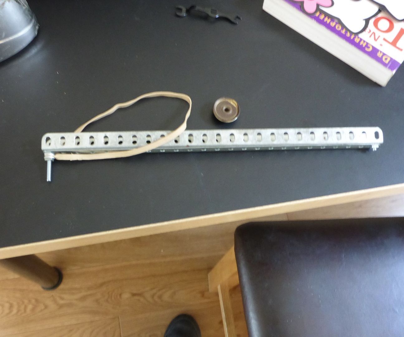 Simple Meccano Gun : 4 Steps - Instructables