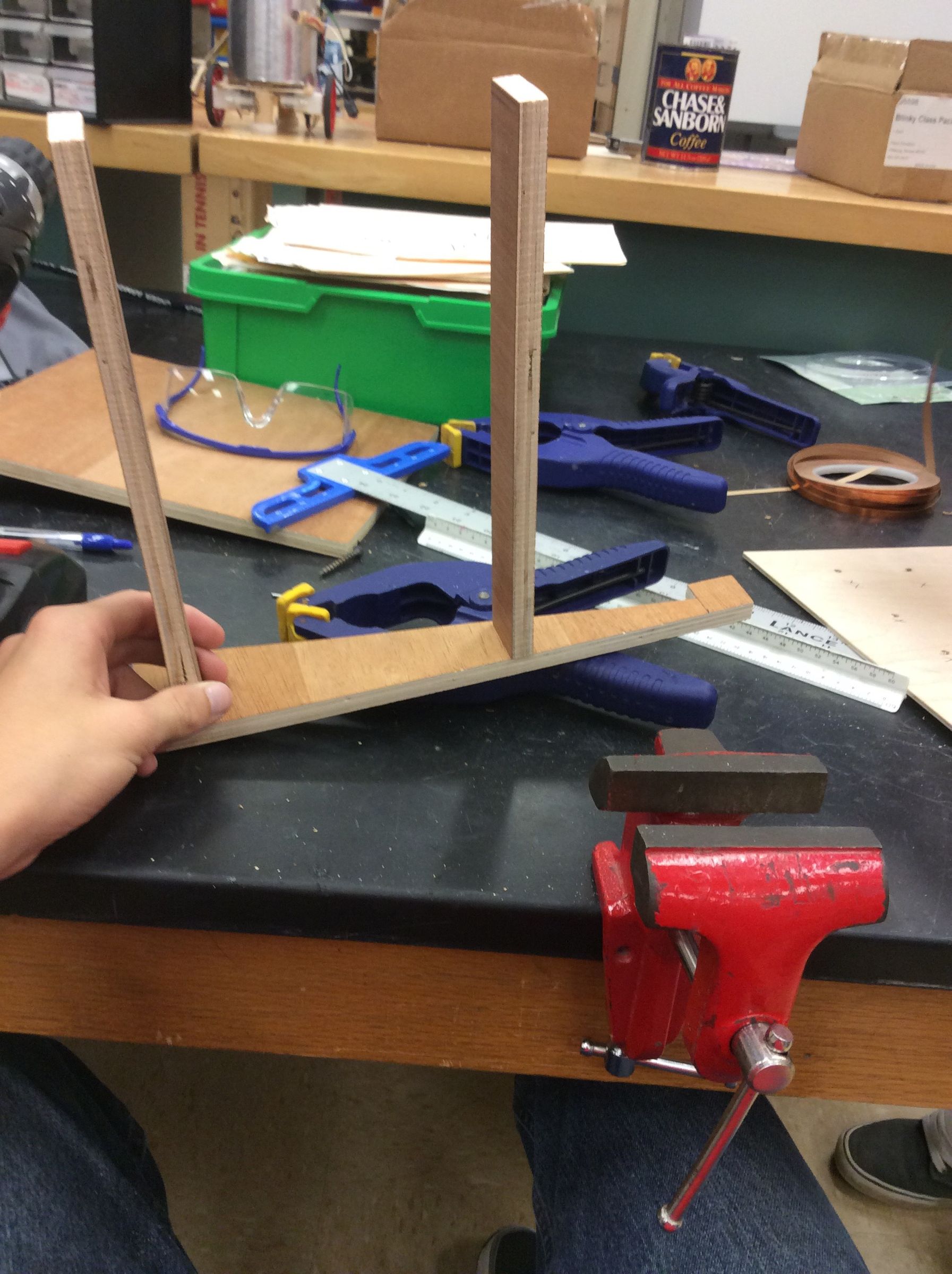 Easy Laptop Cooling Stand : 4 Steps (with Pictures) - Instructables