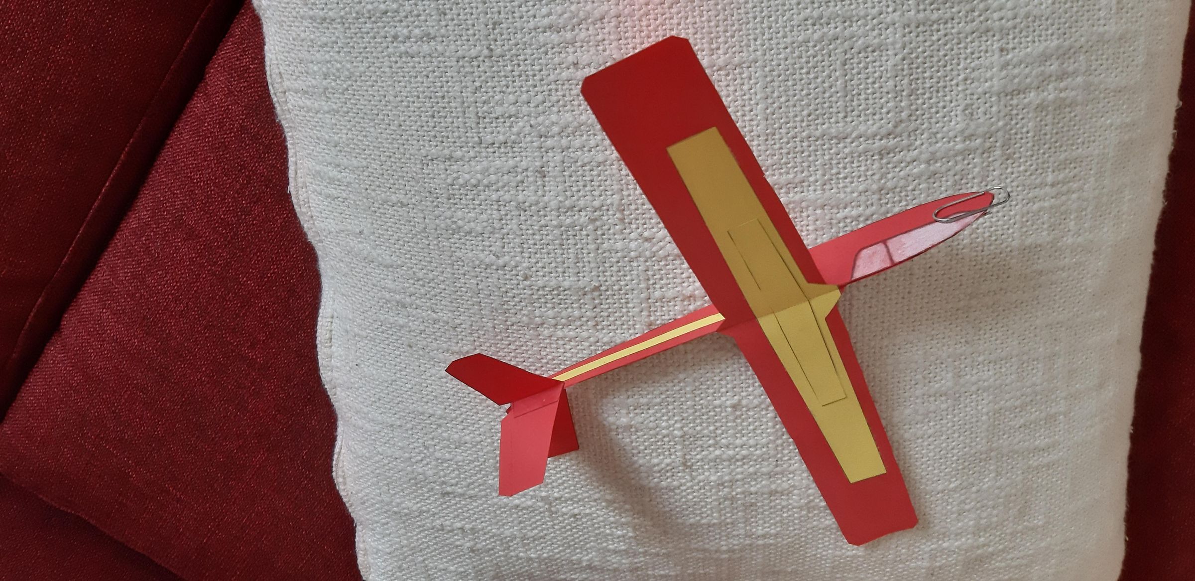 Card Stock Sport Glider II : 8 Steps (with Pictures) - Instructables