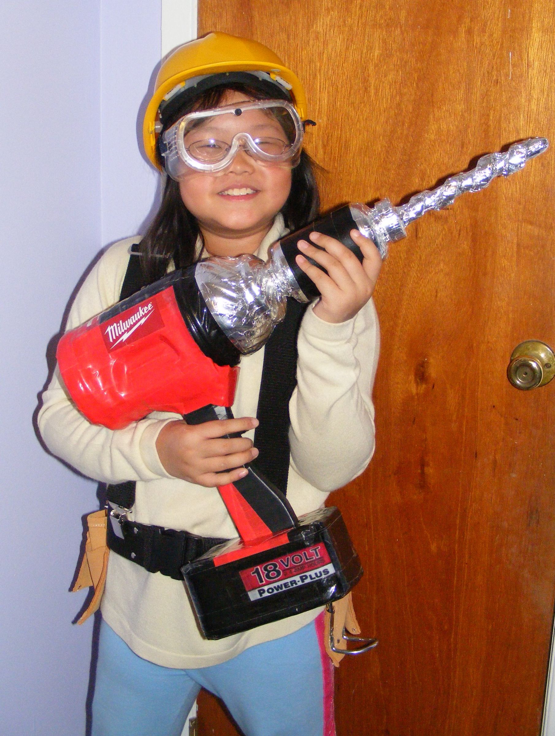 Giant Cordless Power Drill - Prop : 7 Steps (with Pictures) - Instructables