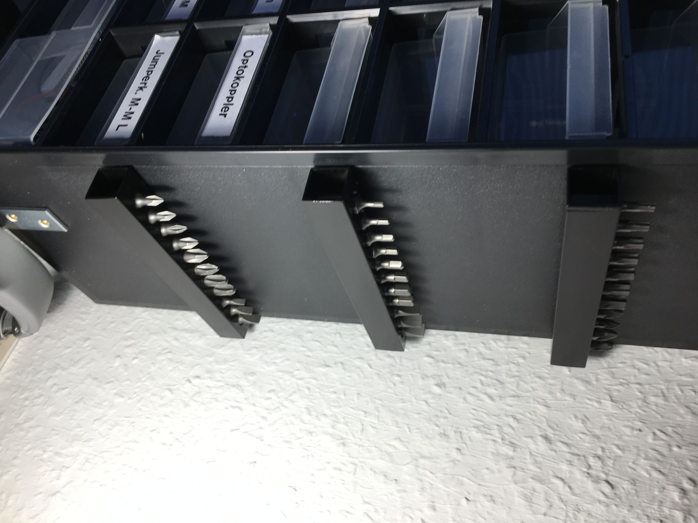 Cheap and Easy Bit Holders : 5 Steps - Instructables