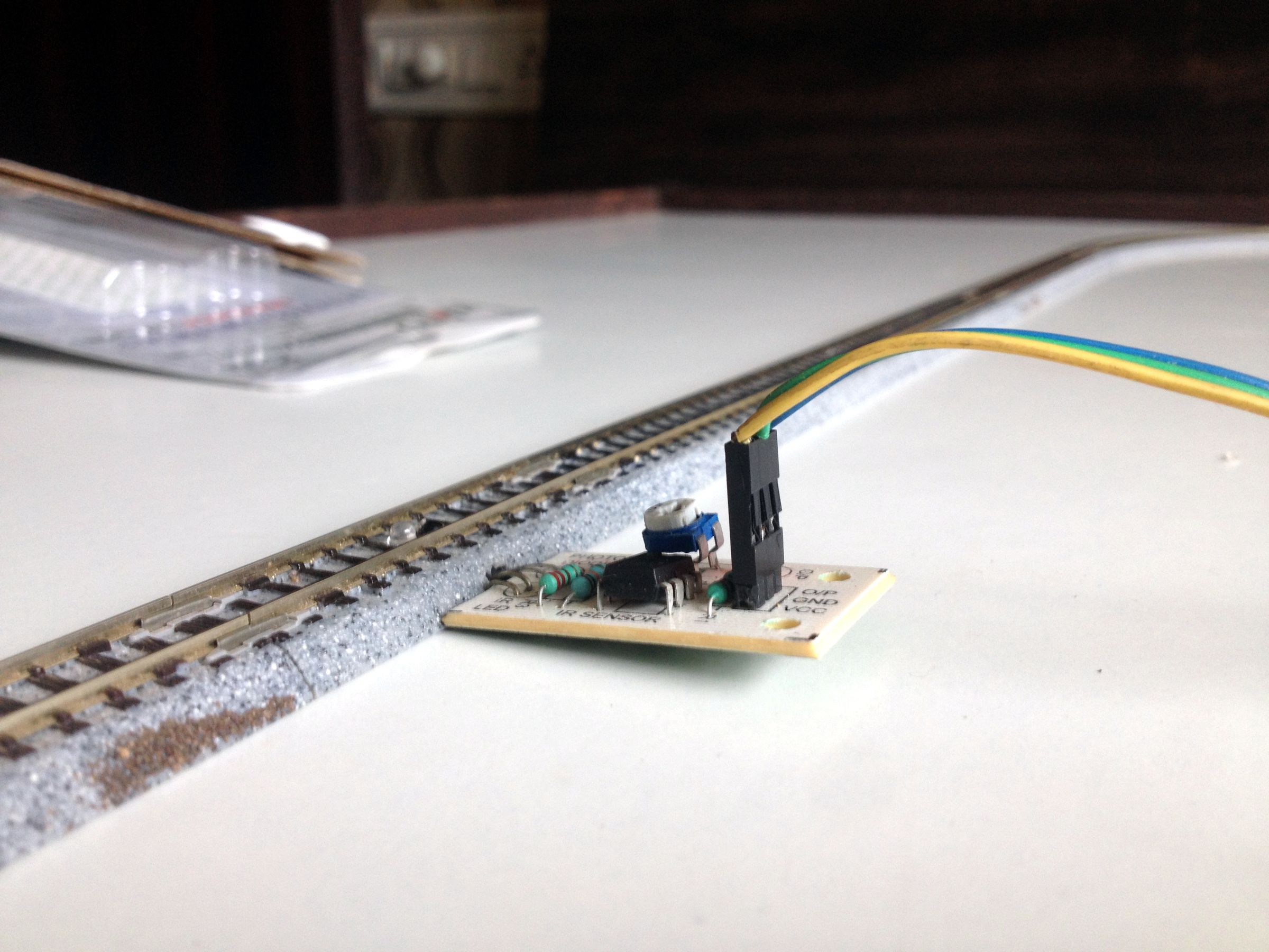 two train automated layout | Model Scenery Tutorials
