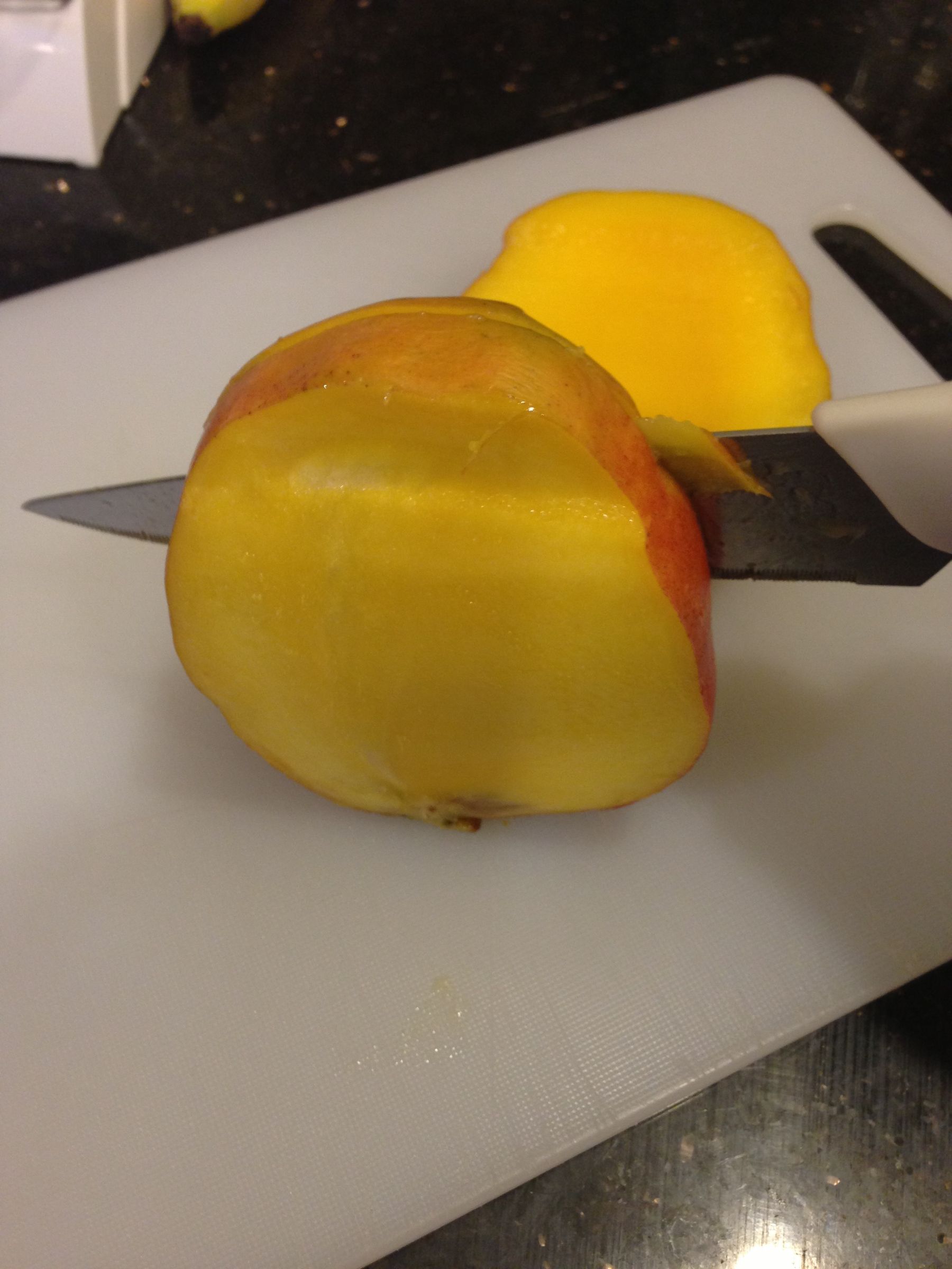 How to Slice a Mango : 4 Steps (with Pictures) - Instructables