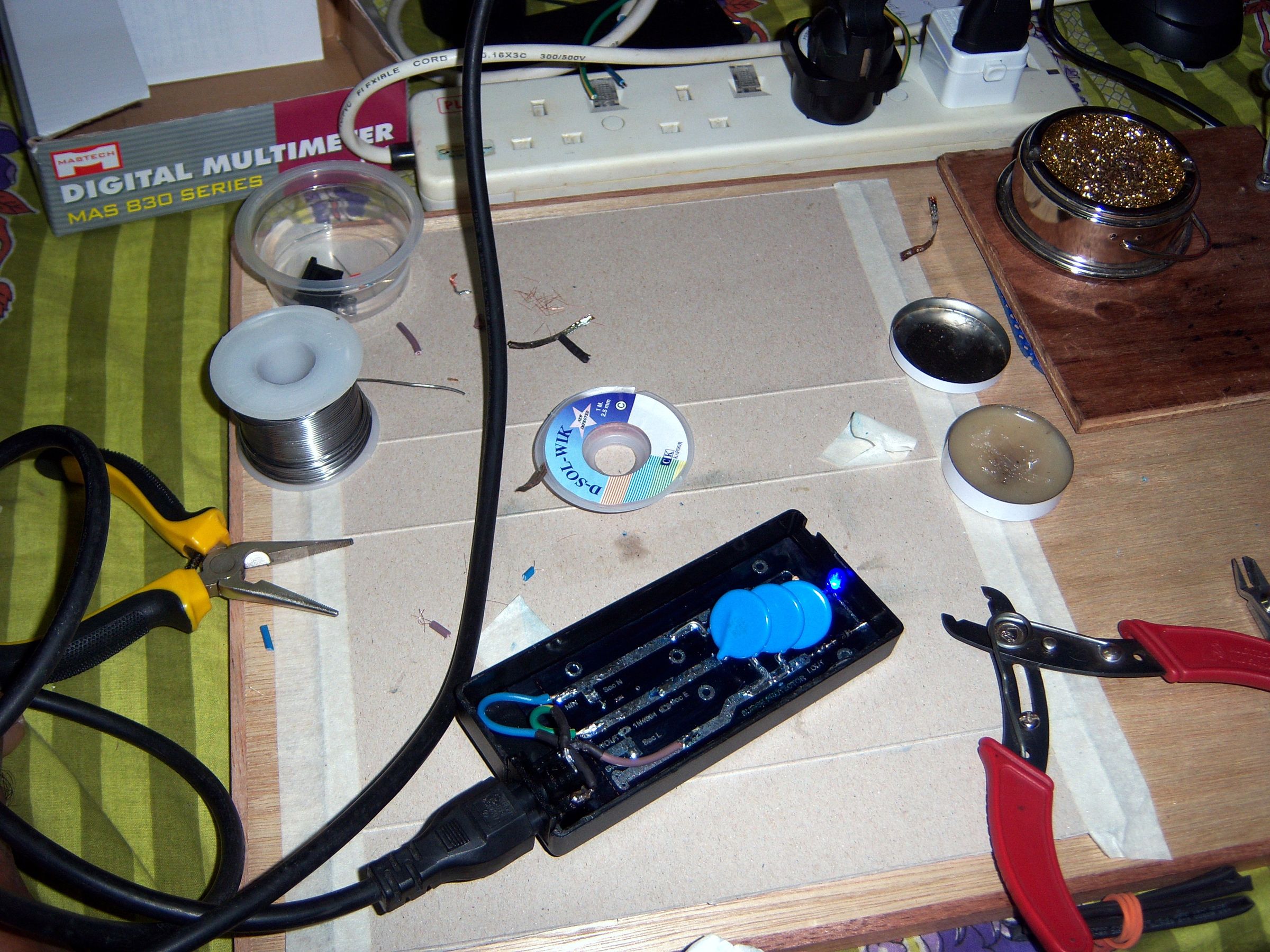 In-line Laptop Surge Protector With an Outlet : 6 Steps (with Pictures ...