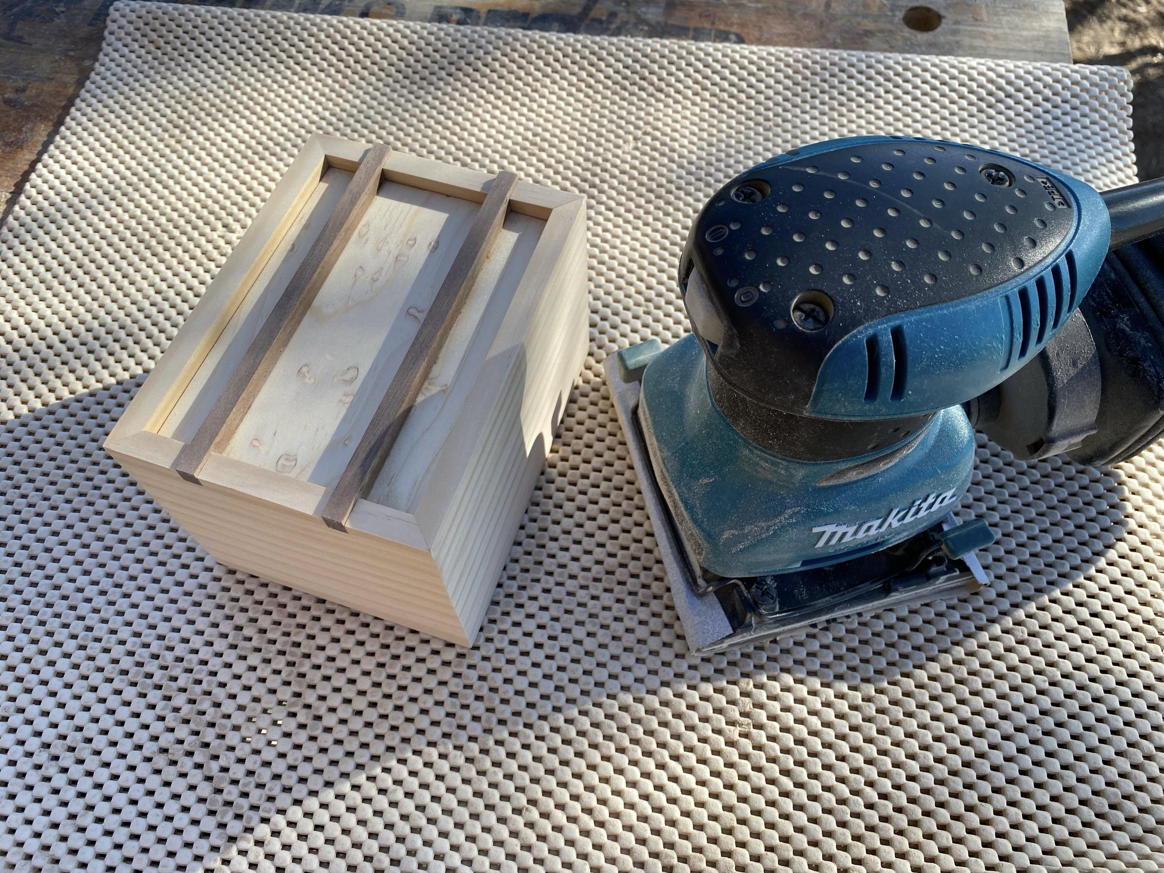 Suspended Box Lid : 7 Steps (with Pictures) - Instructables