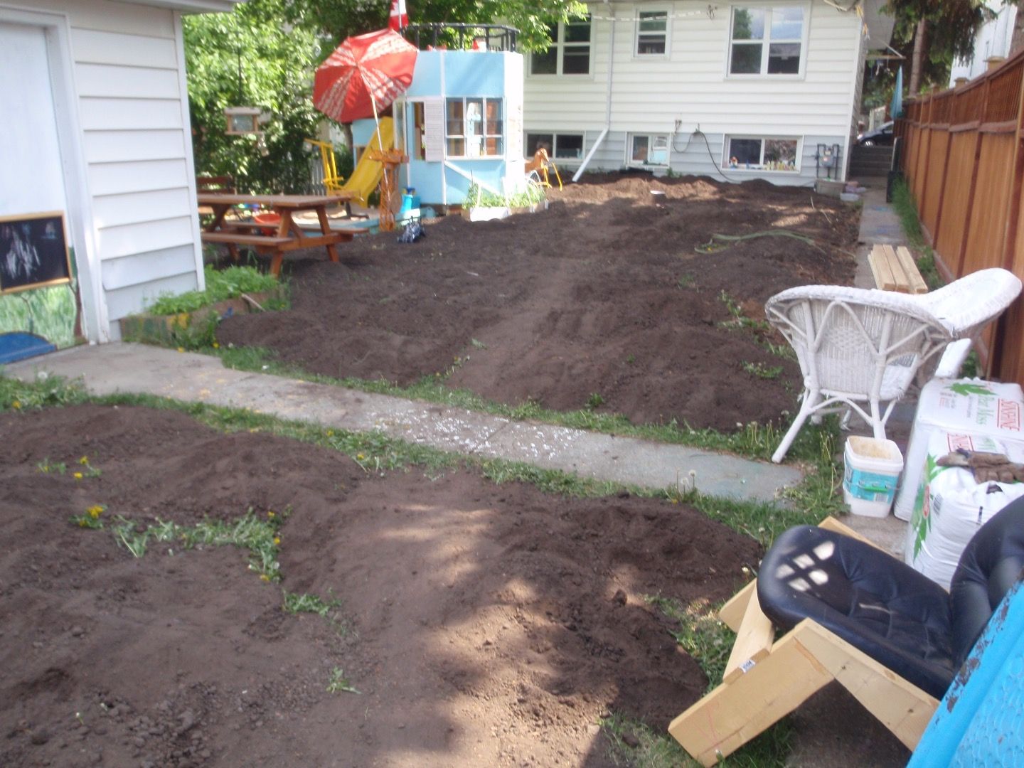 Restore a Backyard With Dead Soil (Before and After) : 9 Steps (with ...