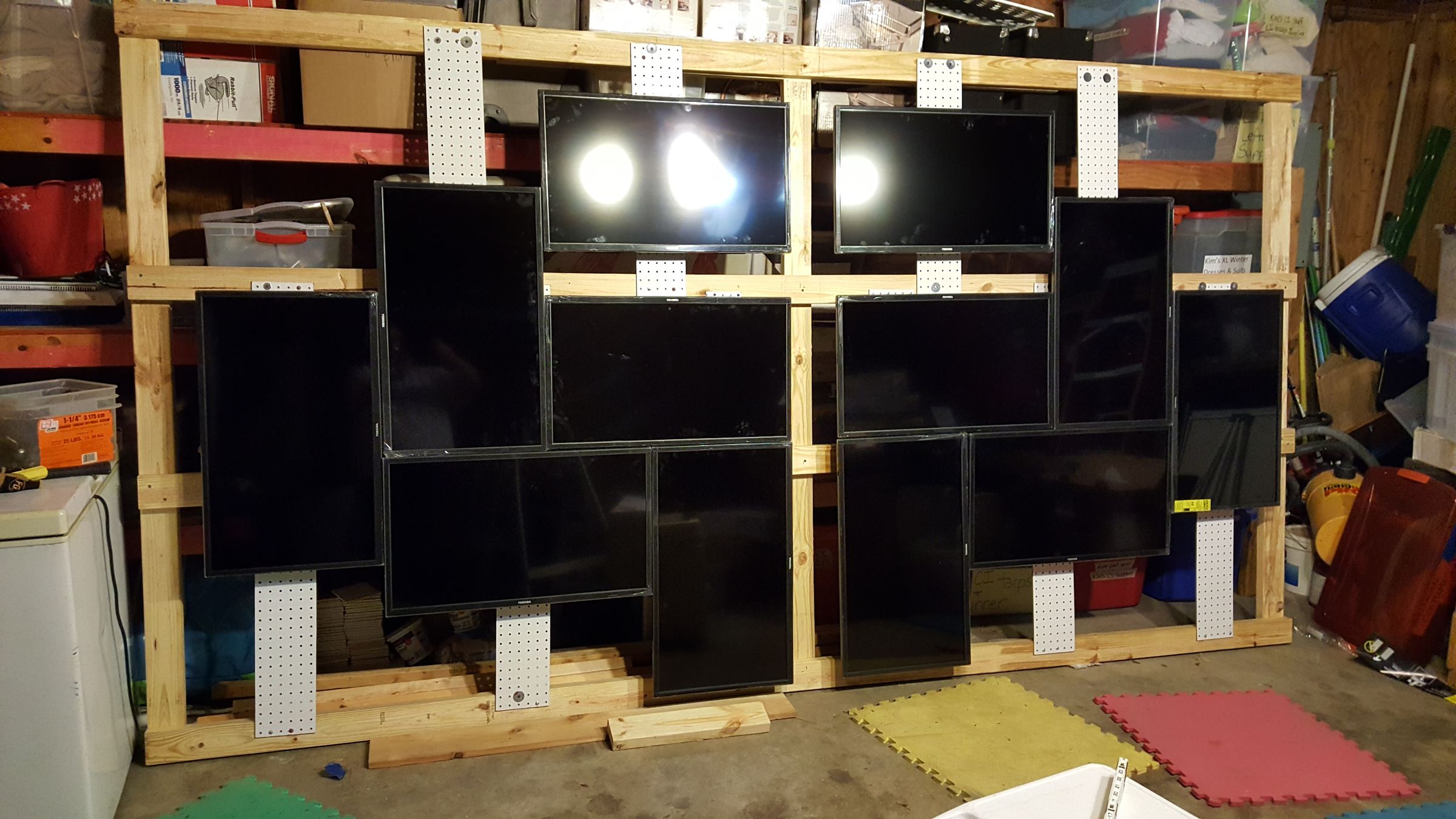 DIY Video Wall : 5 Steps (with Pictures) - Instructables